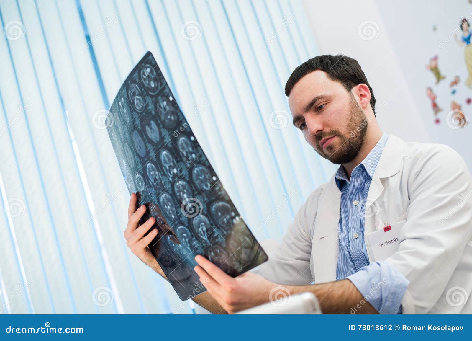 Doctor Viewing Mri X-ray of Brain in Office Stock Photo - Image of coat ...
