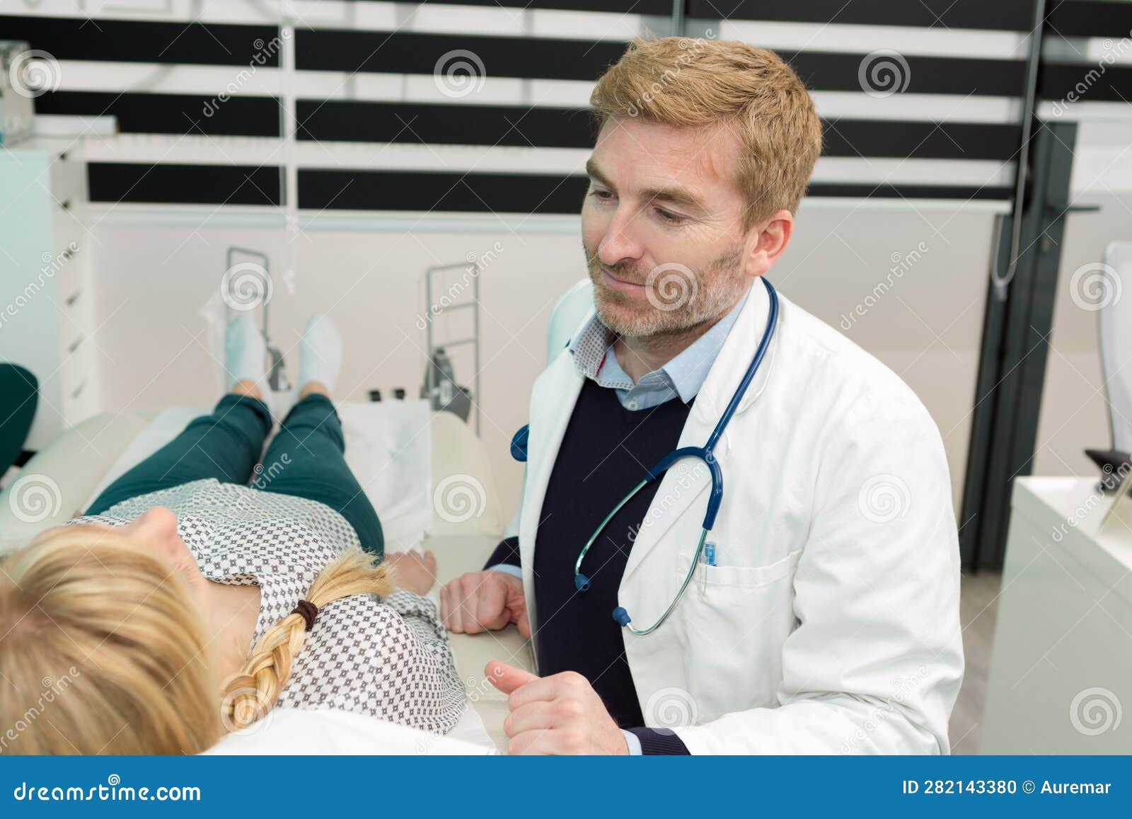 Doctor Visiting Patient in Hospital Stock Photo - Image of people ...