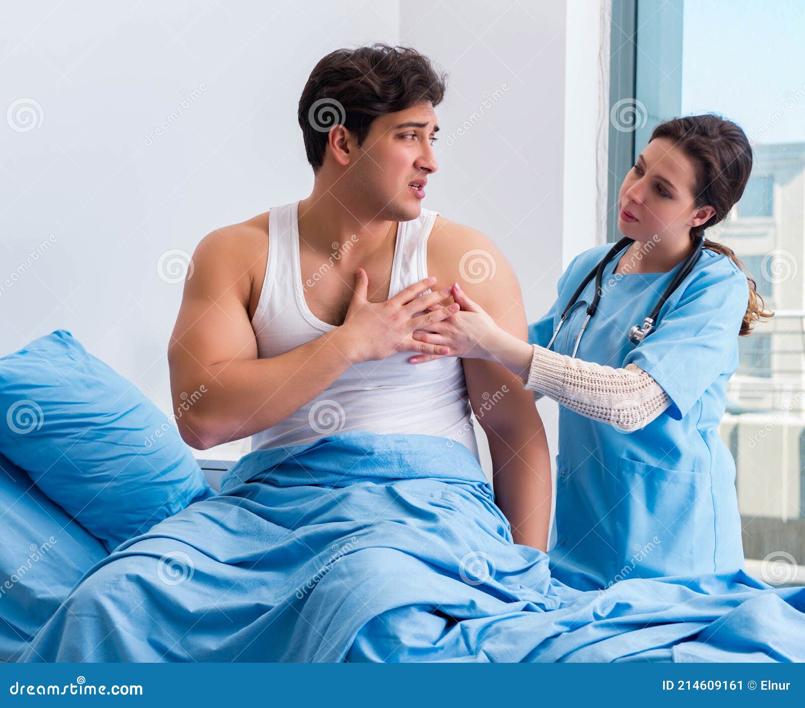 Doctor Visiting Patient in Hospital Room Stock Image - Image of ...