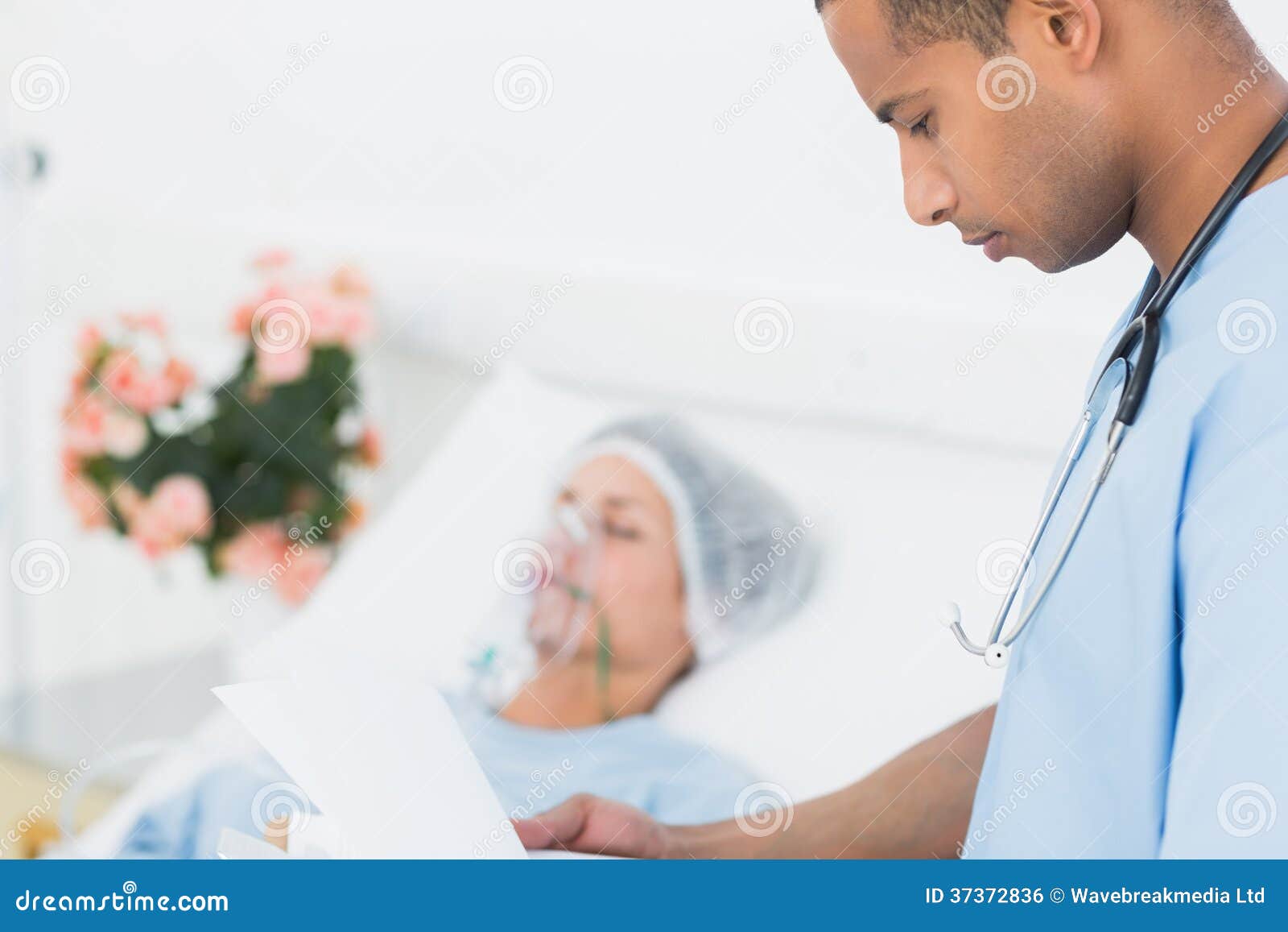 Doctor Visiting Patient in Hospital Stock Photo - Image of adult ...