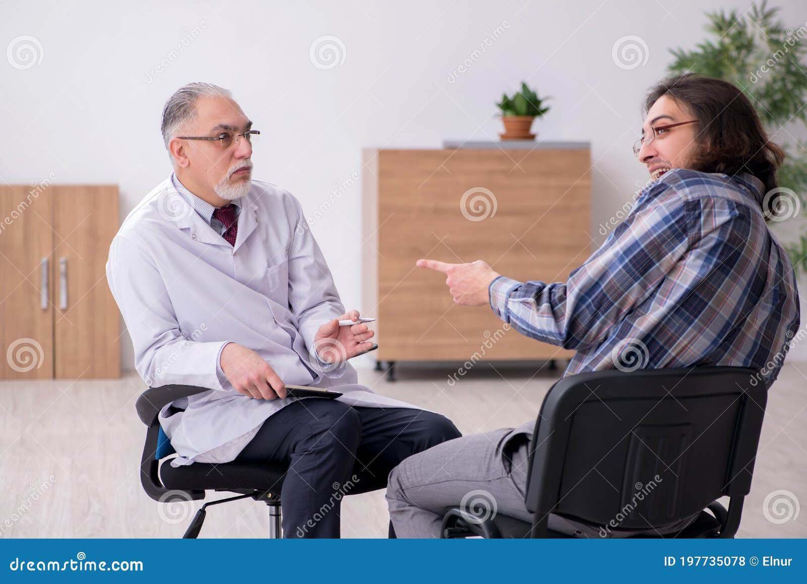 Doctor Visiting Patient in the Hospital Stock Photo - Image of ...