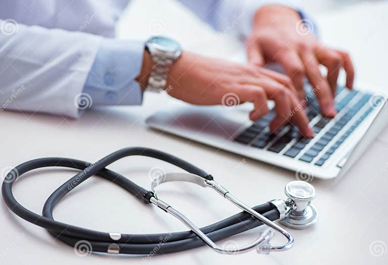 Doctor Working on the Computer Stock Image - Image of diagnosis ...