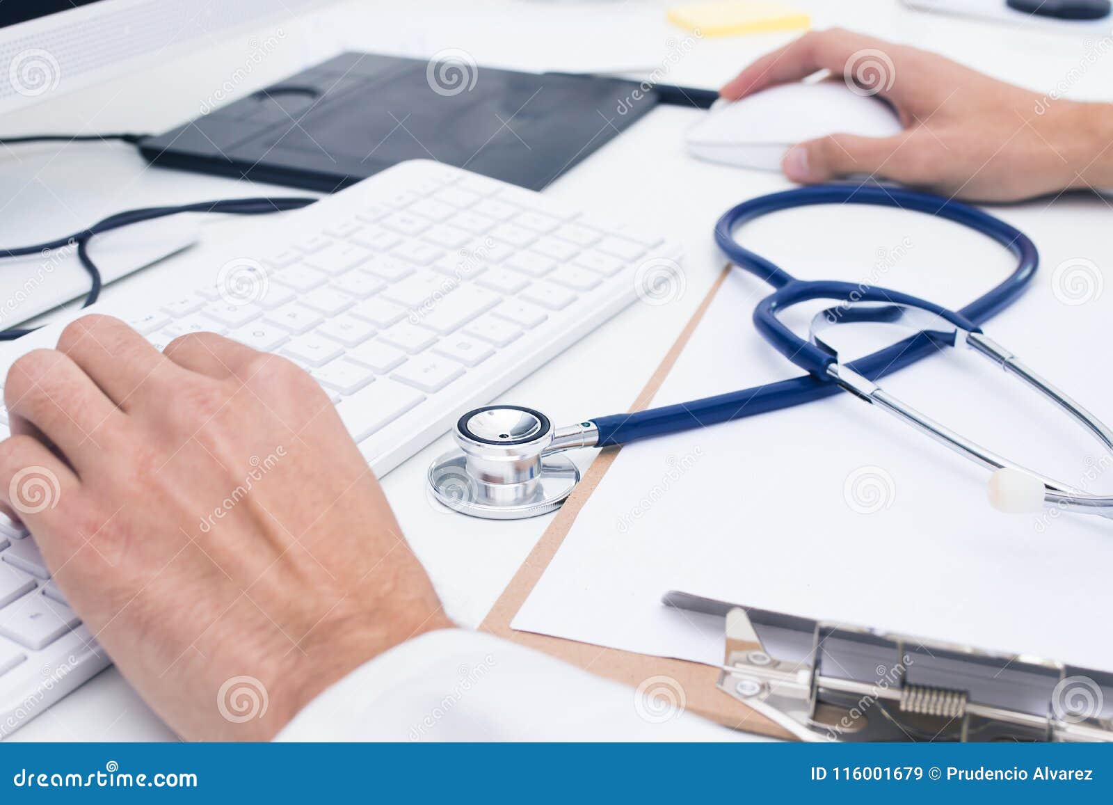 Doctor working at the desk stock image. Image of nursing - 116001679