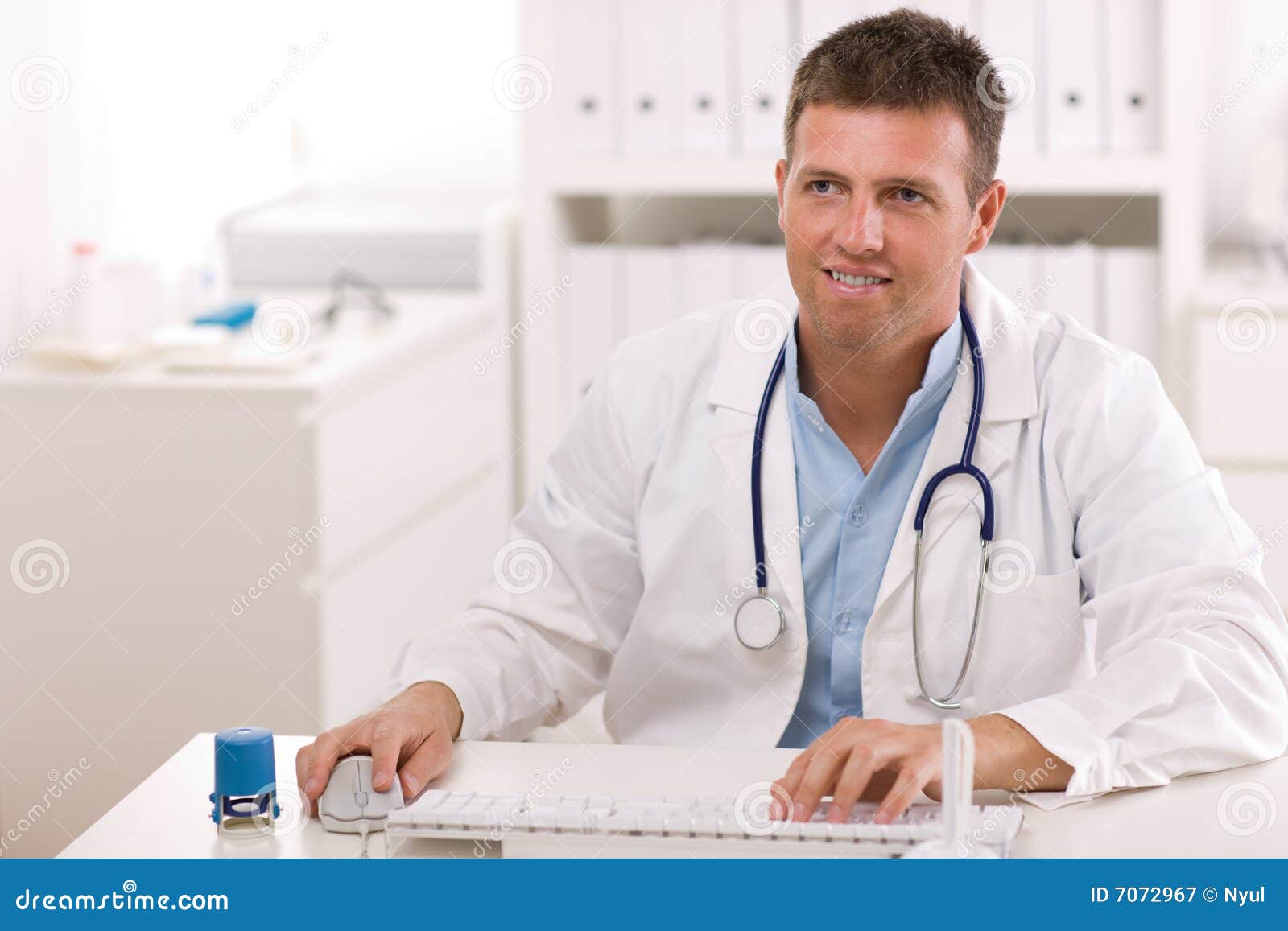 Doctor working at office stock image. Image of heal, healthcare - 7072967