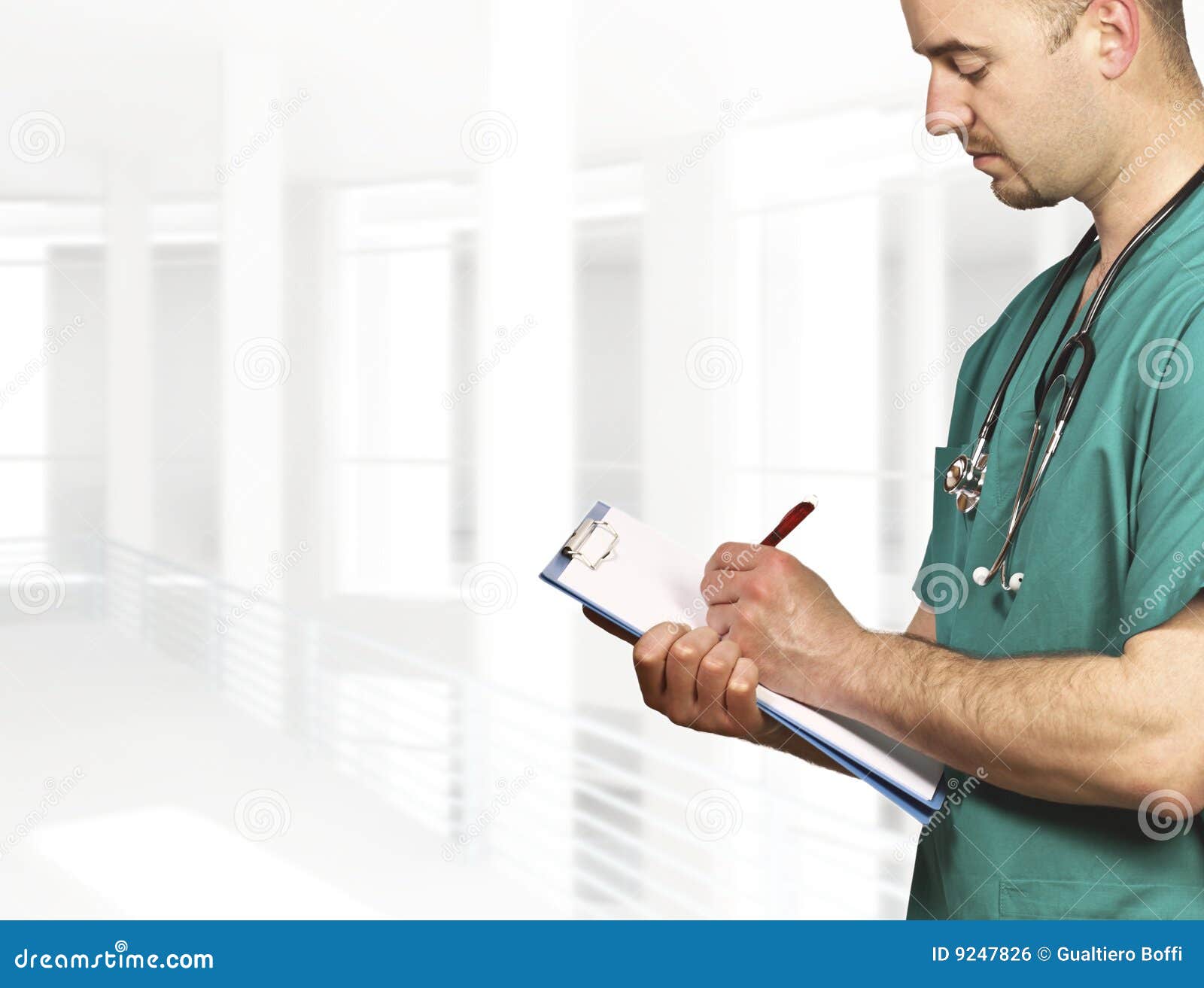 Doctor write note stock photo. Image of examination, confident - 9247826