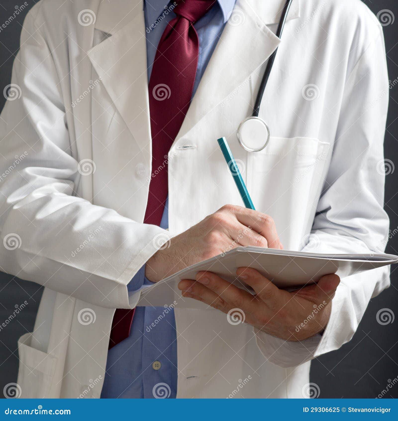 Doctor writing notes stock image. Image of diagnosis - 29306625