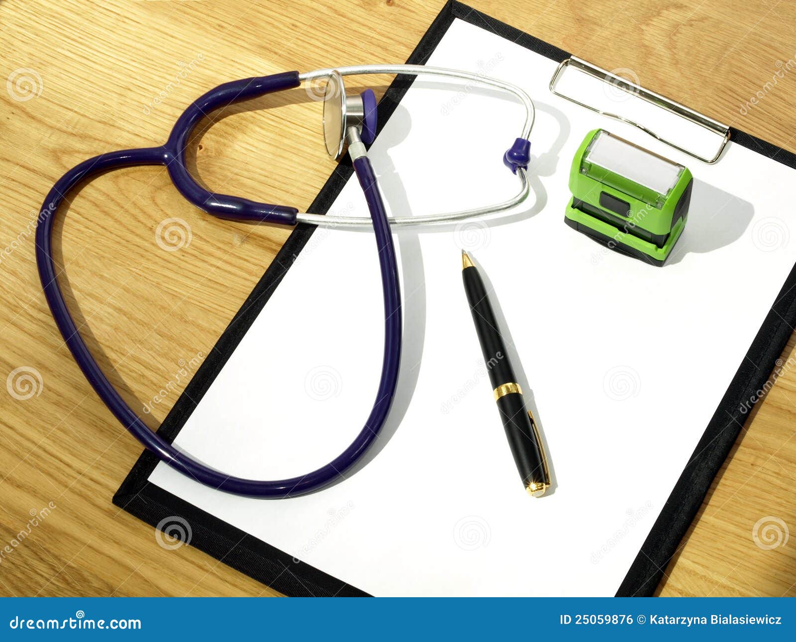 Doctor writing recipe stock photo. Image of checking - 25059876