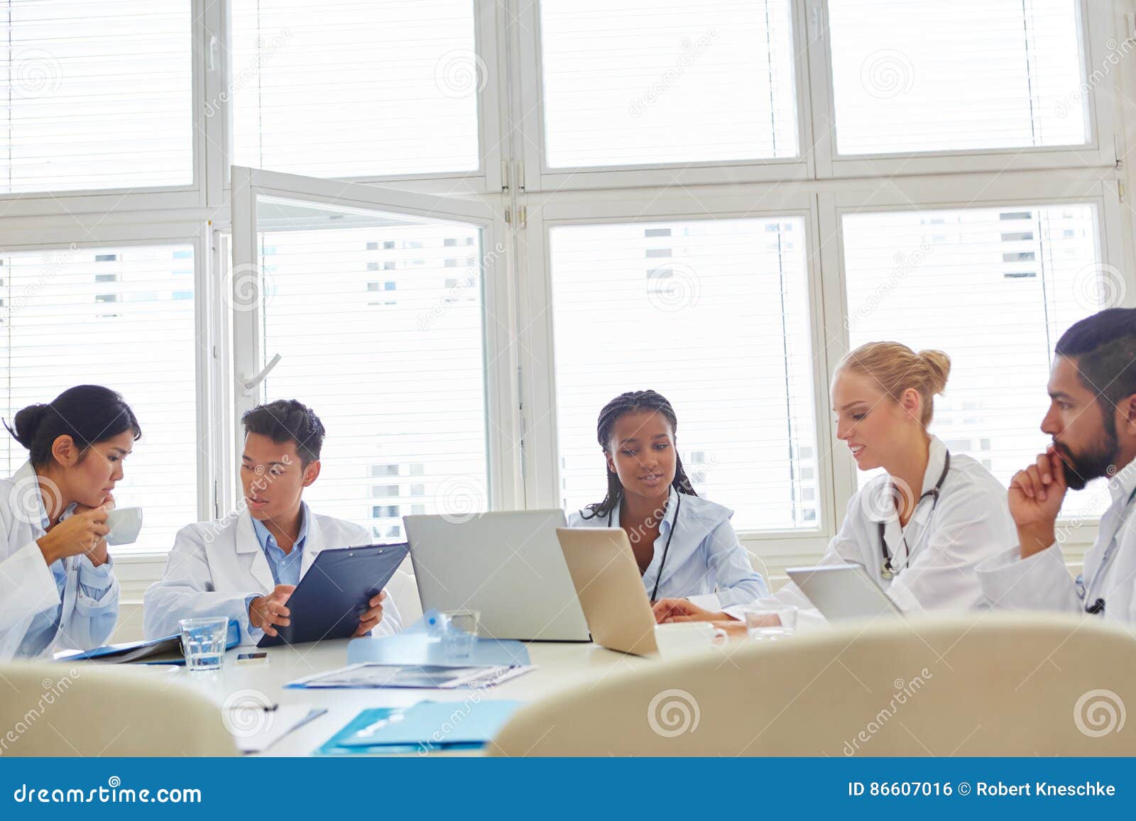 Doctors in Computer Workshop Stock Photo - Image of technology, doctor ...