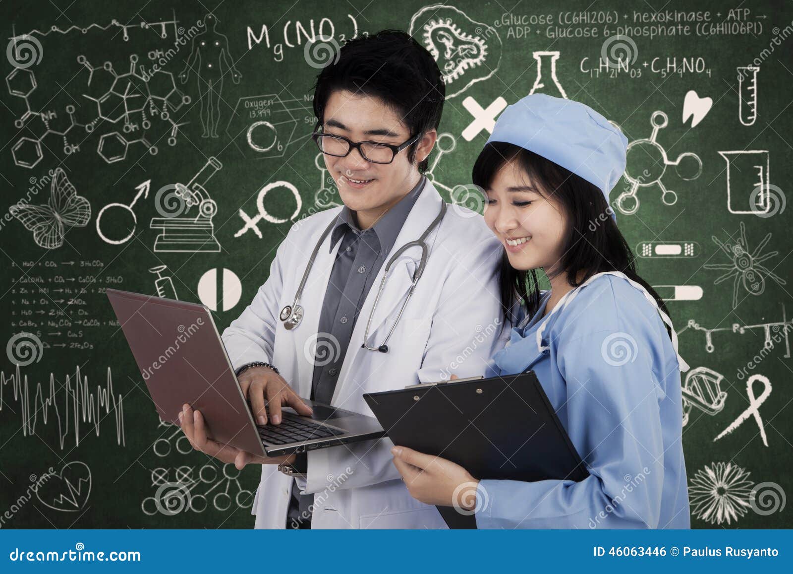 Doctors Discussing with Laptop in Laboratory Stock Photo - Image of ...