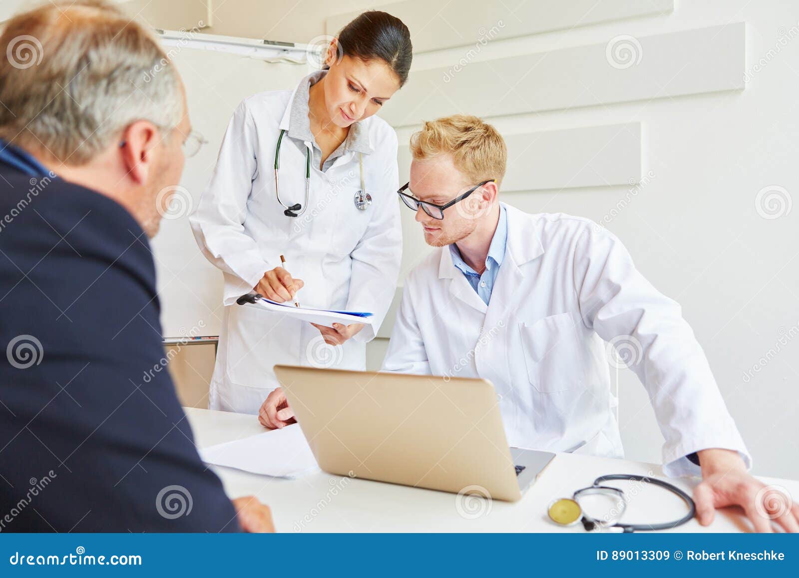 Doctors Giving Advice To Patient Stock Image - Image of people, patient ...