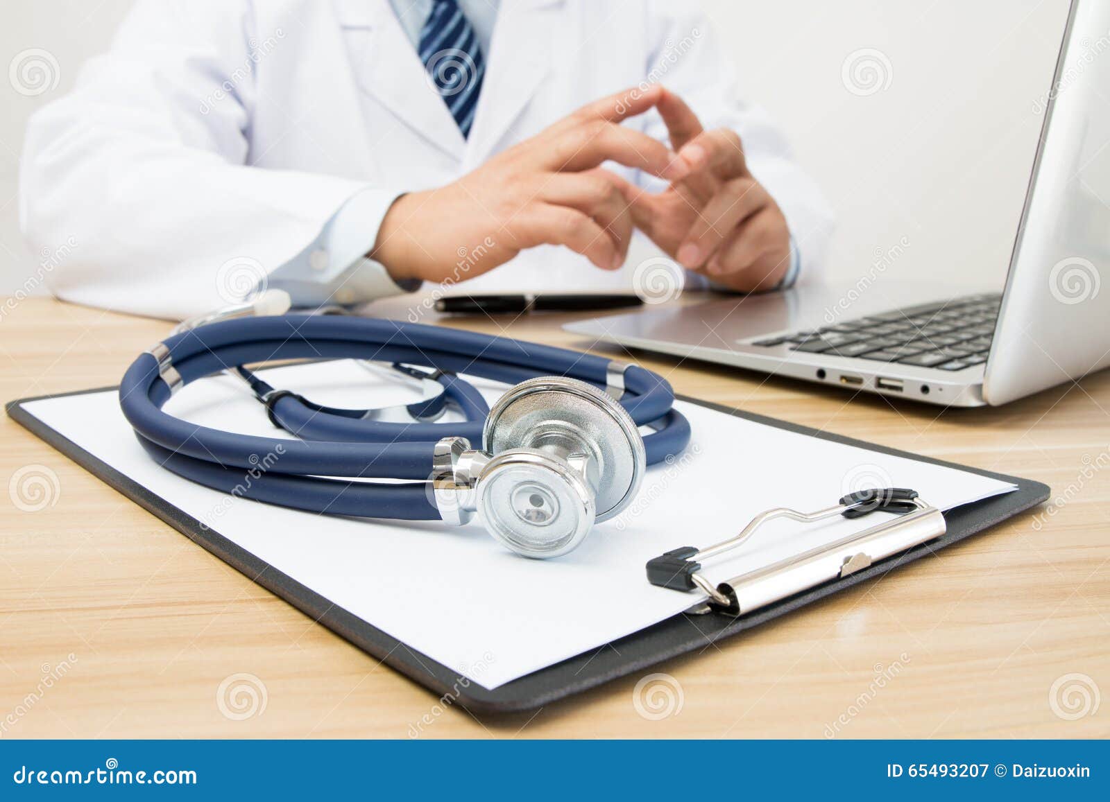 Doctors at work stock image. Image of instrument, occupation - 65493207