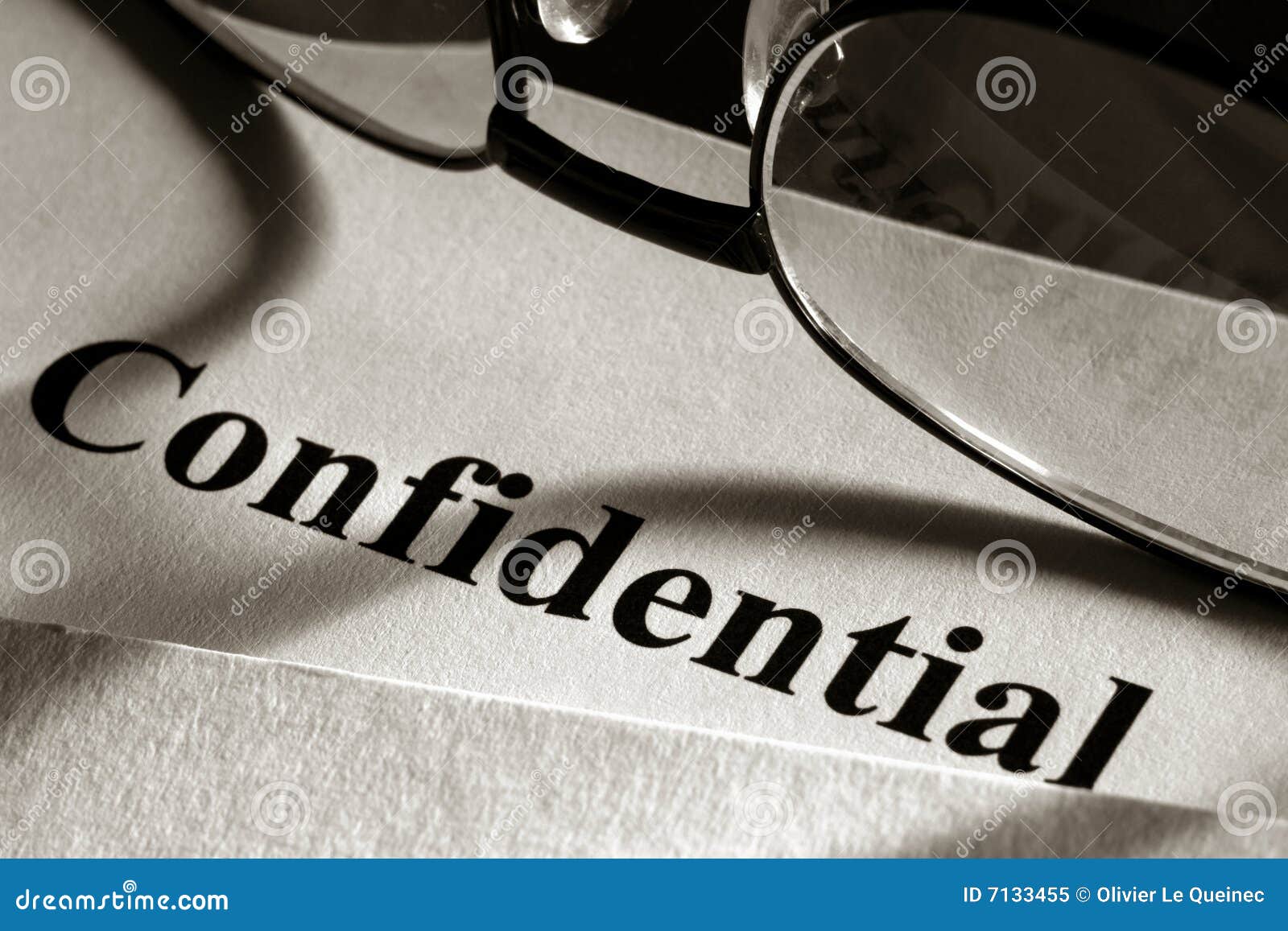 Document confidentiel image stock. Image du titre, garantie - 7133455