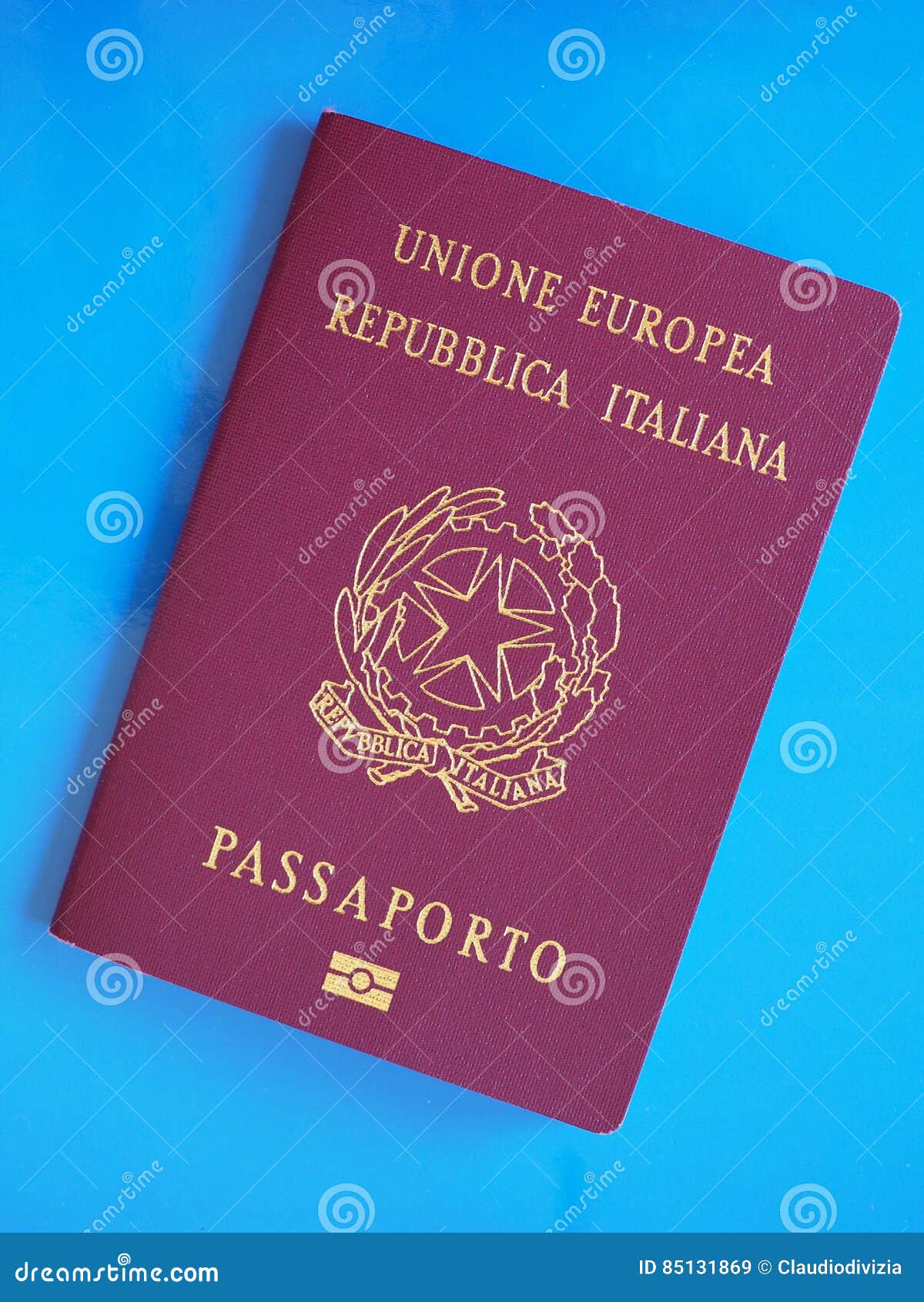 Documento Italiano Del Passaporto Immagine Stock Editoriale - Immagine ...