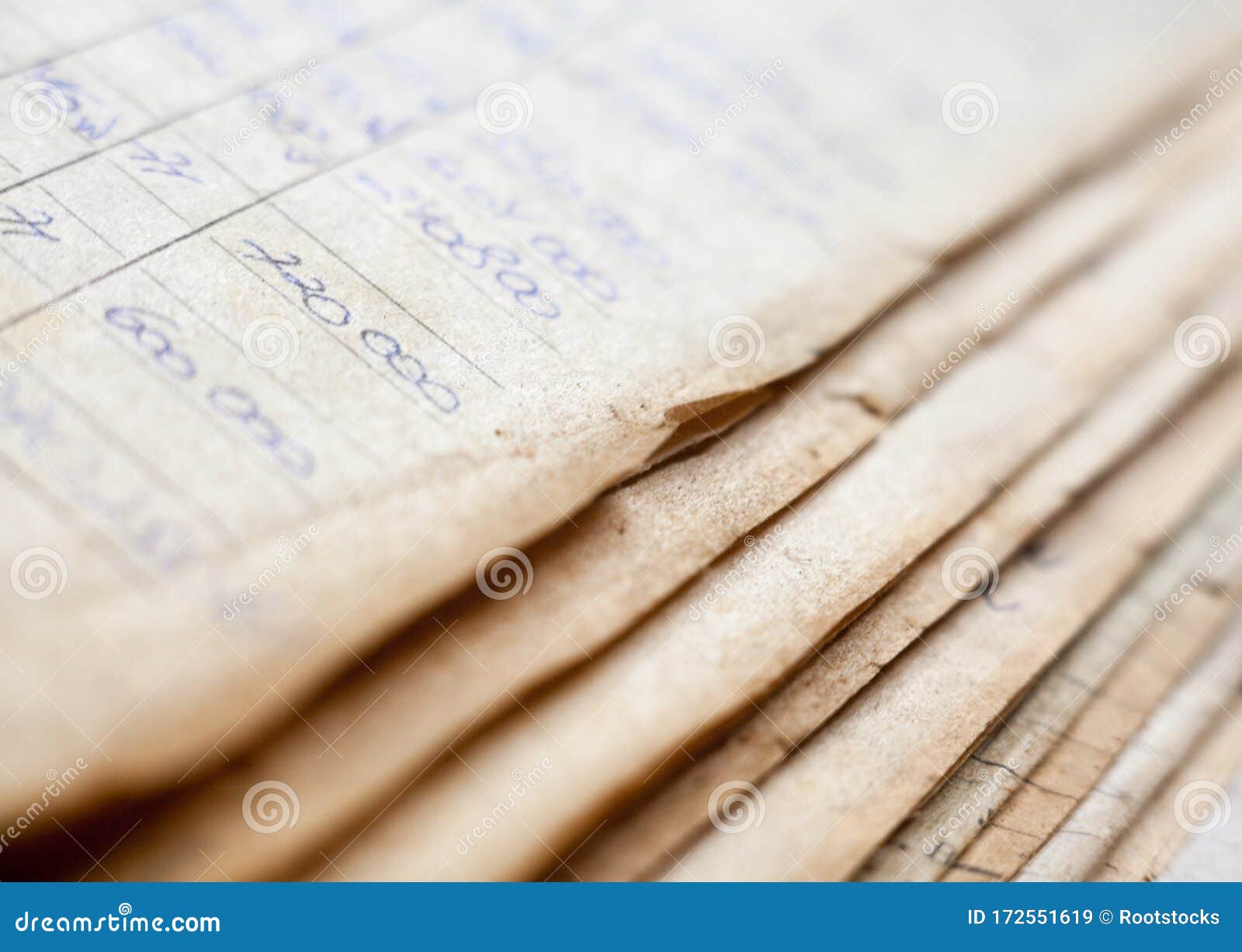 Documentos Antigos Em Papel No Arquivo Imagem de Stock - Imagem de ...