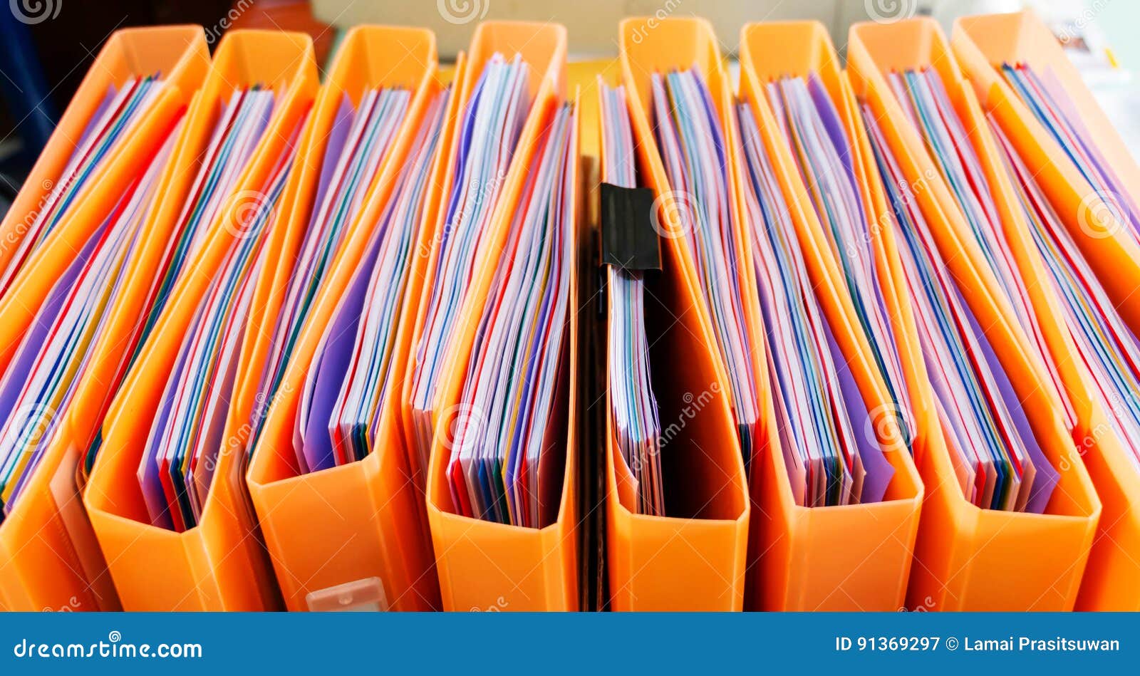 Documentos De Office En Carpetas Imagen de archivo - Imagen de ...