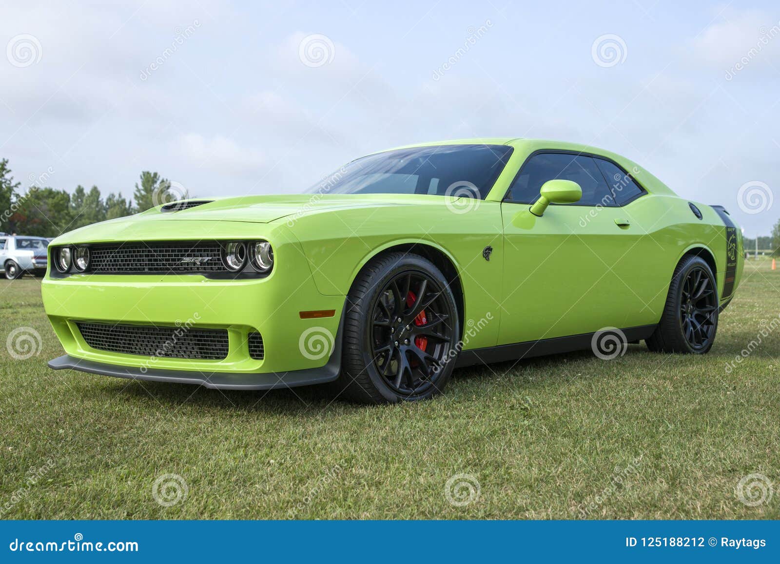Dodge challenger editorial photography. Image of green - 125188212