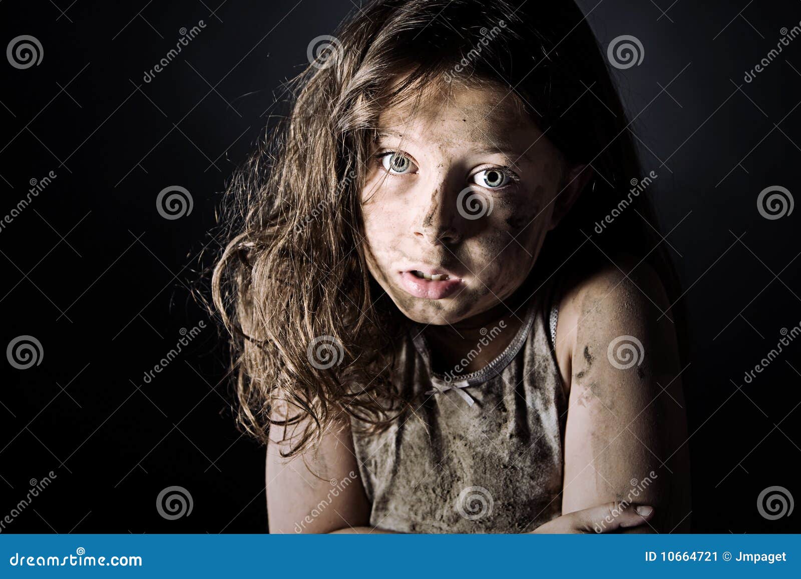 Doen Schrikken En Vuil Bruin Haired Kind Stock Afbeelding - Image of ...