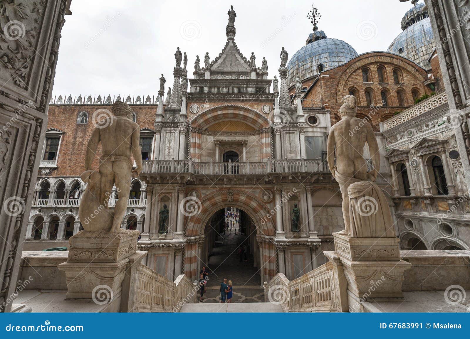 Doge Palace editorial photo. Image of architecture, yard - 67683991