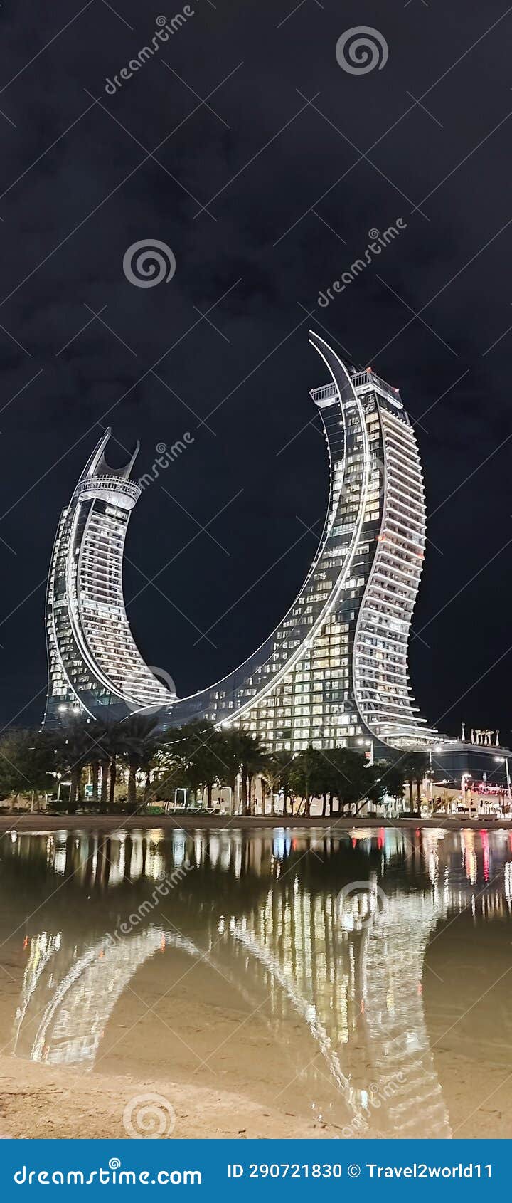 Doha Qatar Night Pic Amazing Editorial Image - Image of doha, amazing ...