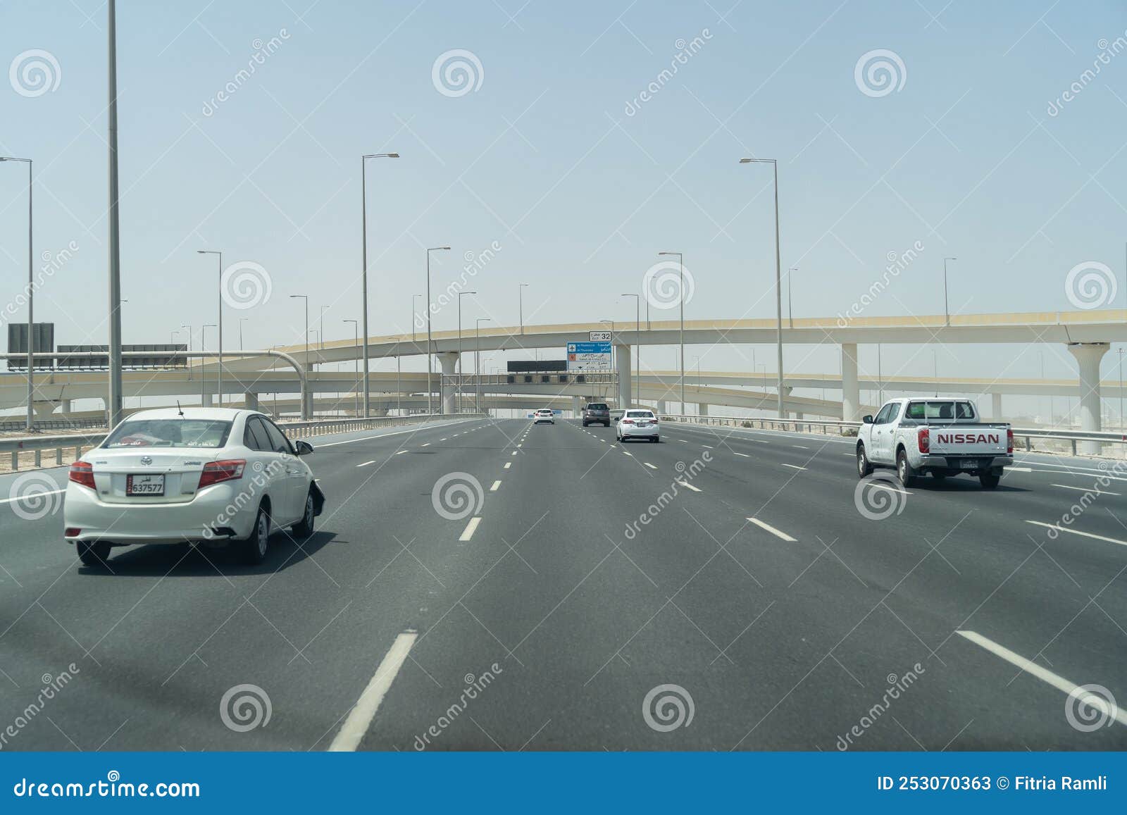 Doha road and express way. editorial stock photo. Image of bridge ...