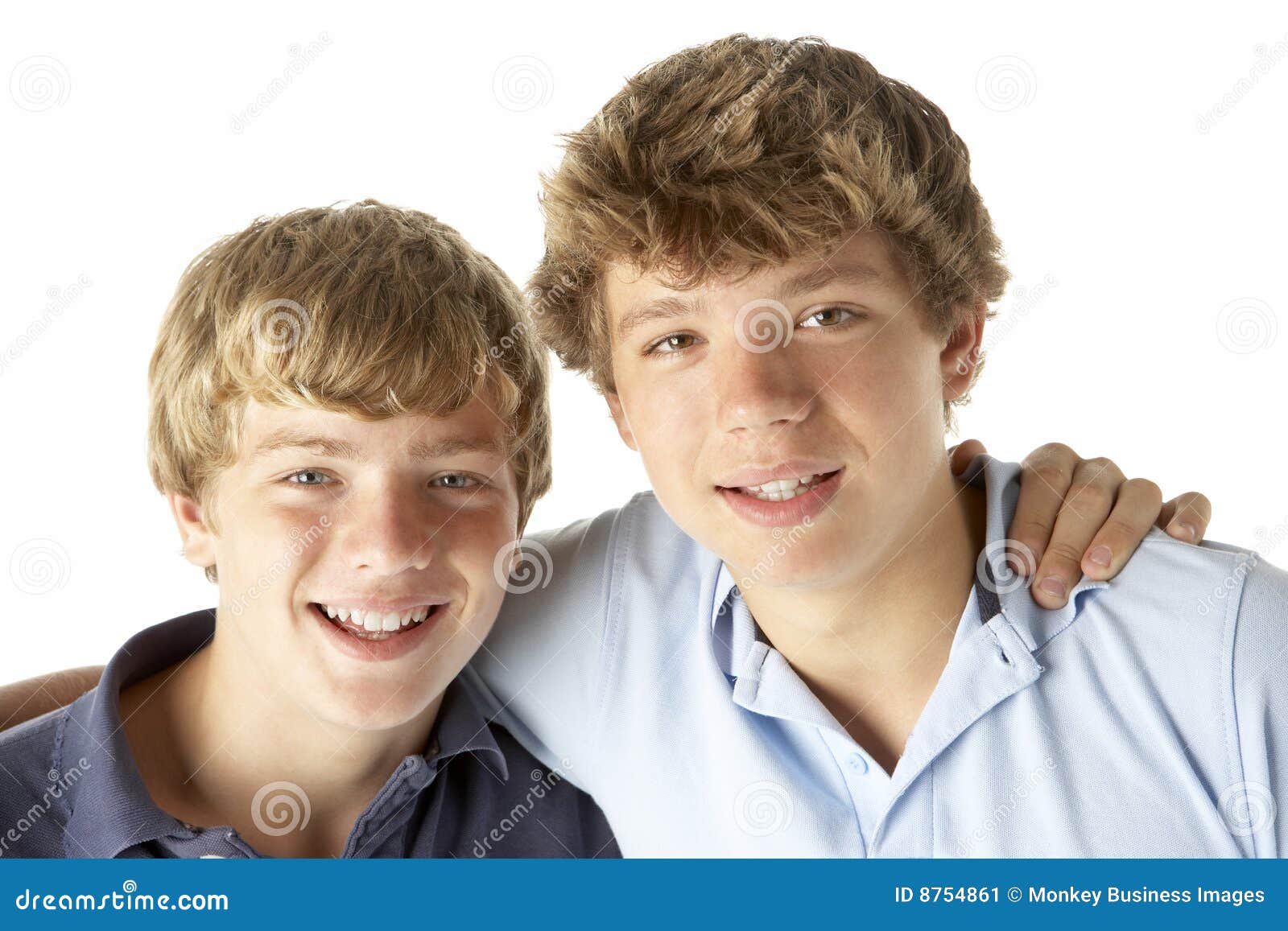 Dois irmãos felizes junto imagem de stock. Imagem de olhar - 8754861