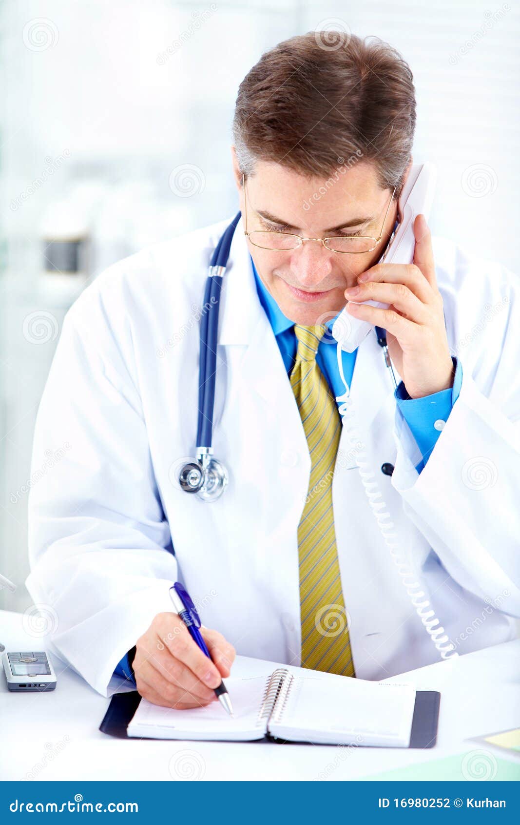 Doktor arkivfoto. Bild av klinik, medicin, läkare, folk - 16980252