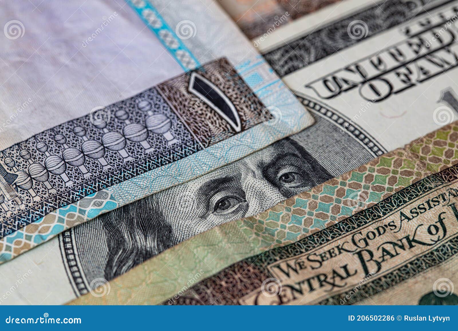 Dollar and Kuwaiti Dinars editorial photo. Image of banking - 206502286