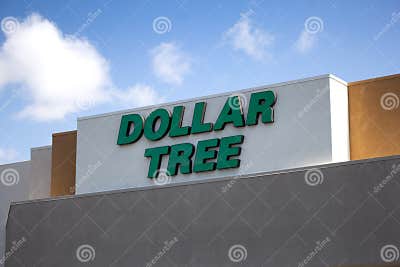 Dollar Tree store sign editorial image. Image of facade - 156792820