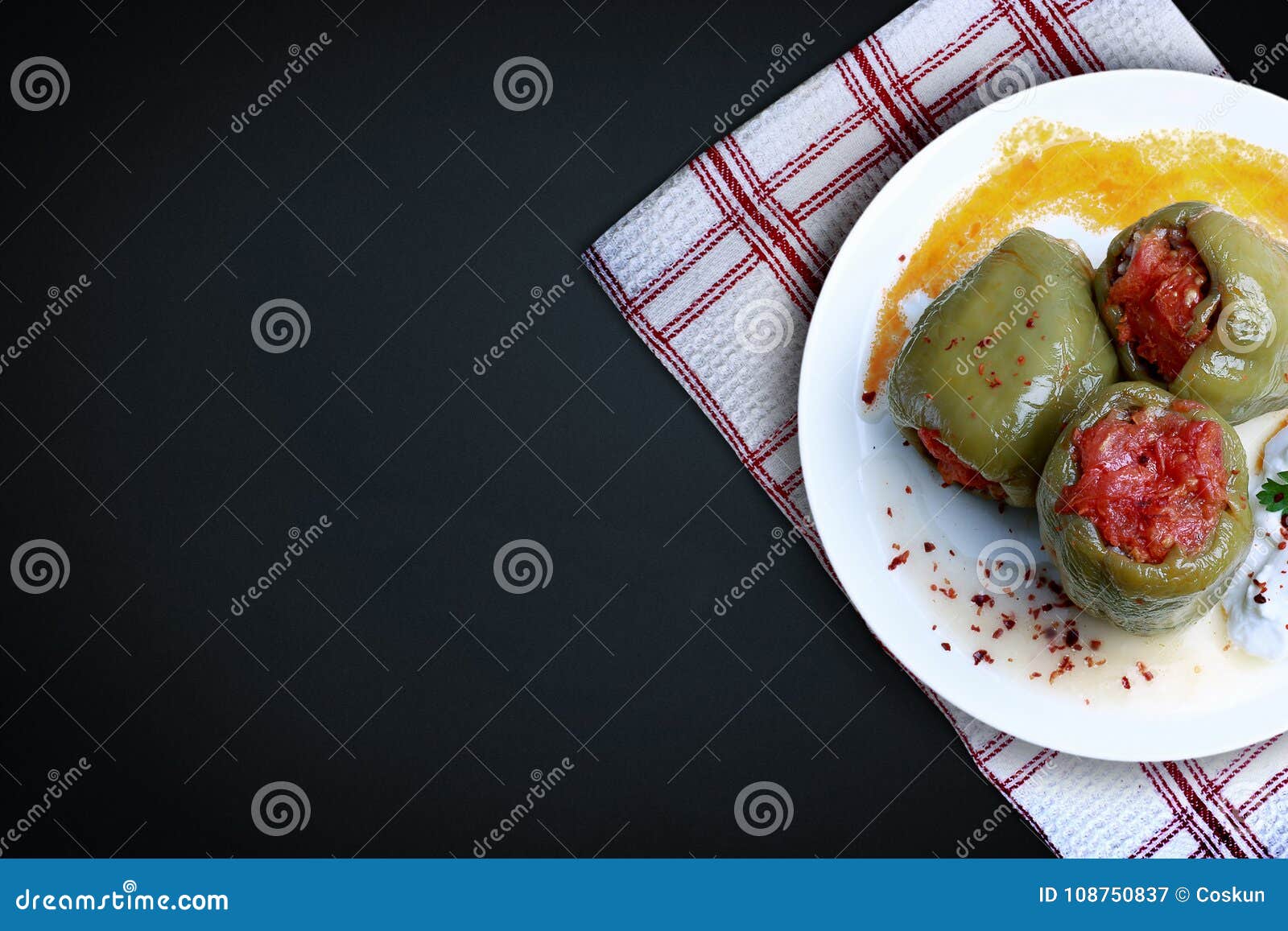 Dolma, Un Sabor De La Comida En Cocina Turca Imagen de archivo - Imagen ...