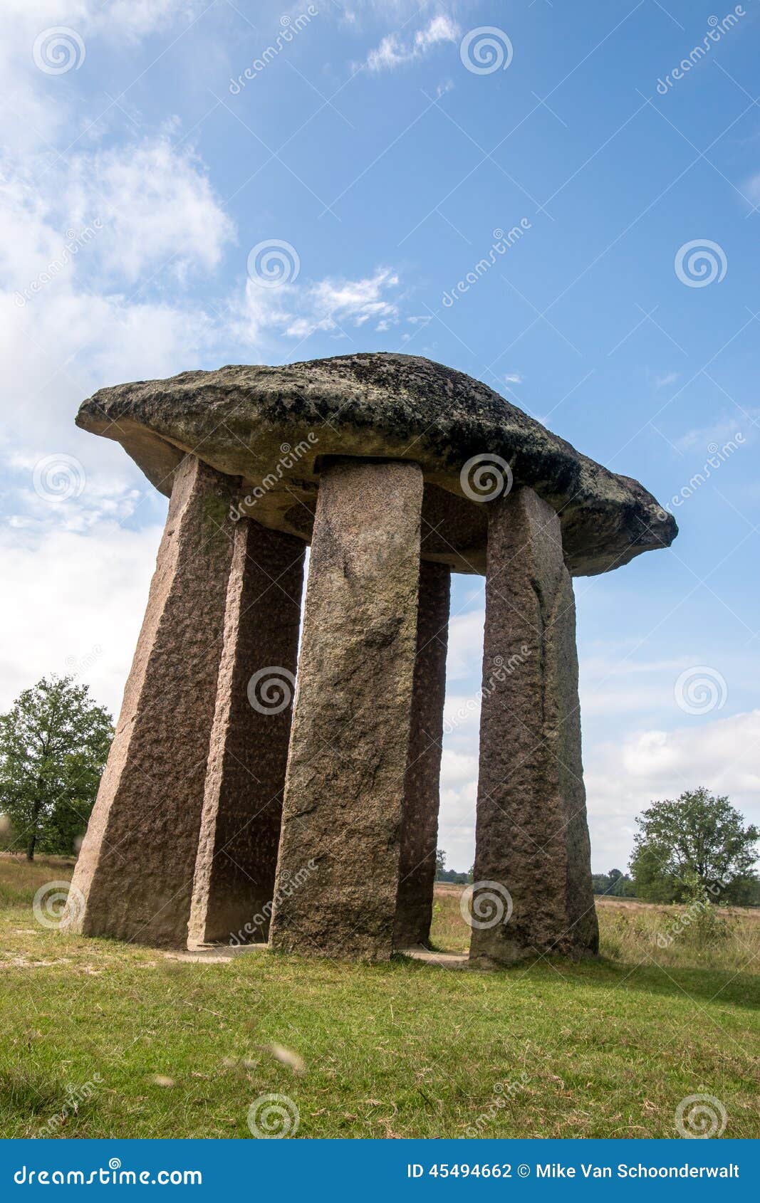 Dolmen стоковое фото. изображение насчитывающей перемещение - 45494662