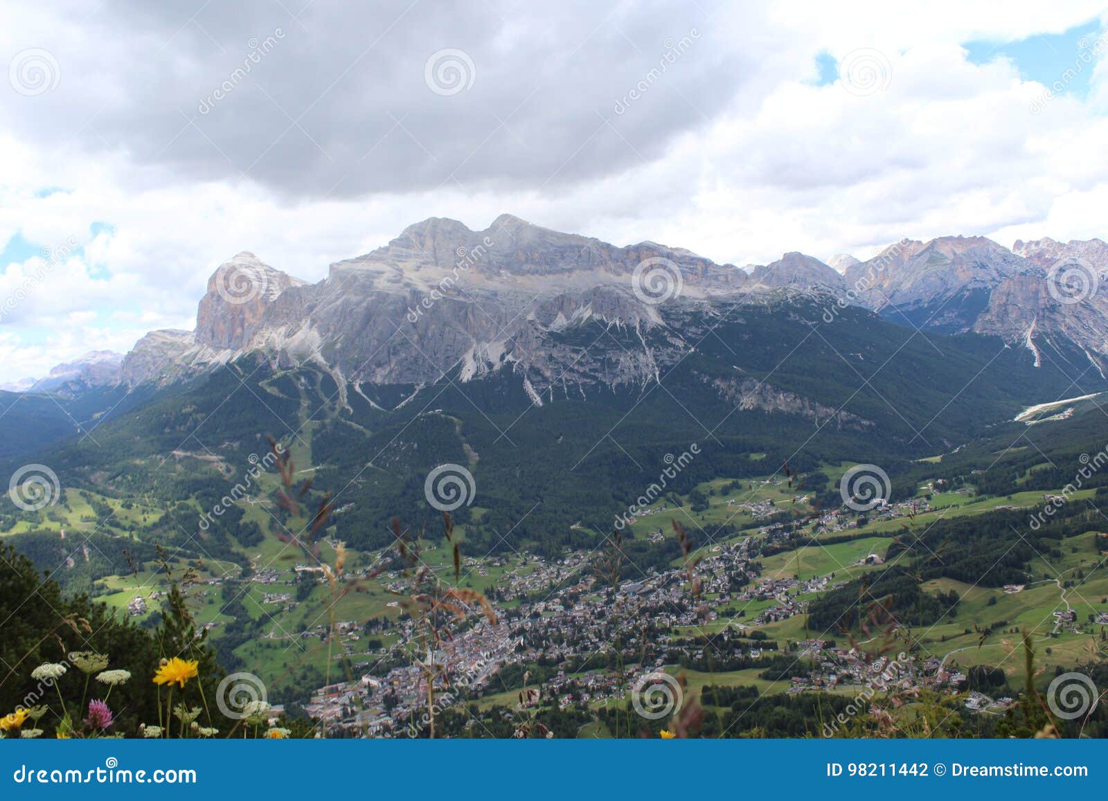 The Dolomiti Alps stock photo. Image of lake, rialto - 98211442