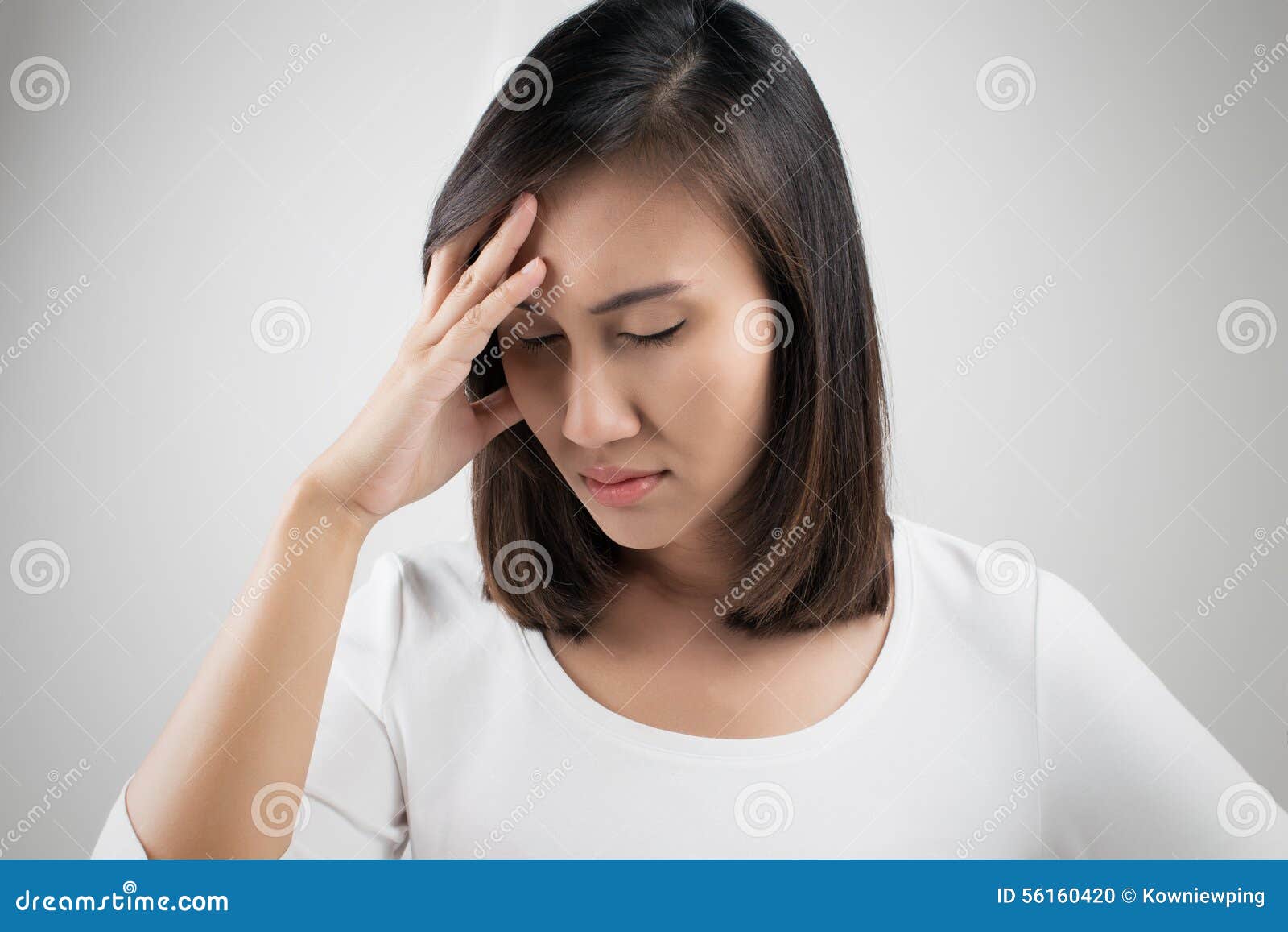 Dolor de cabeza foto de archivo. Imagen de fisioterapia - 56160420