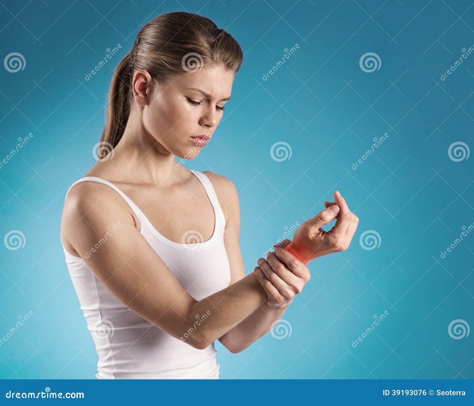 Dolore del polso fotografia stock. Immagine di pressione - 39193076