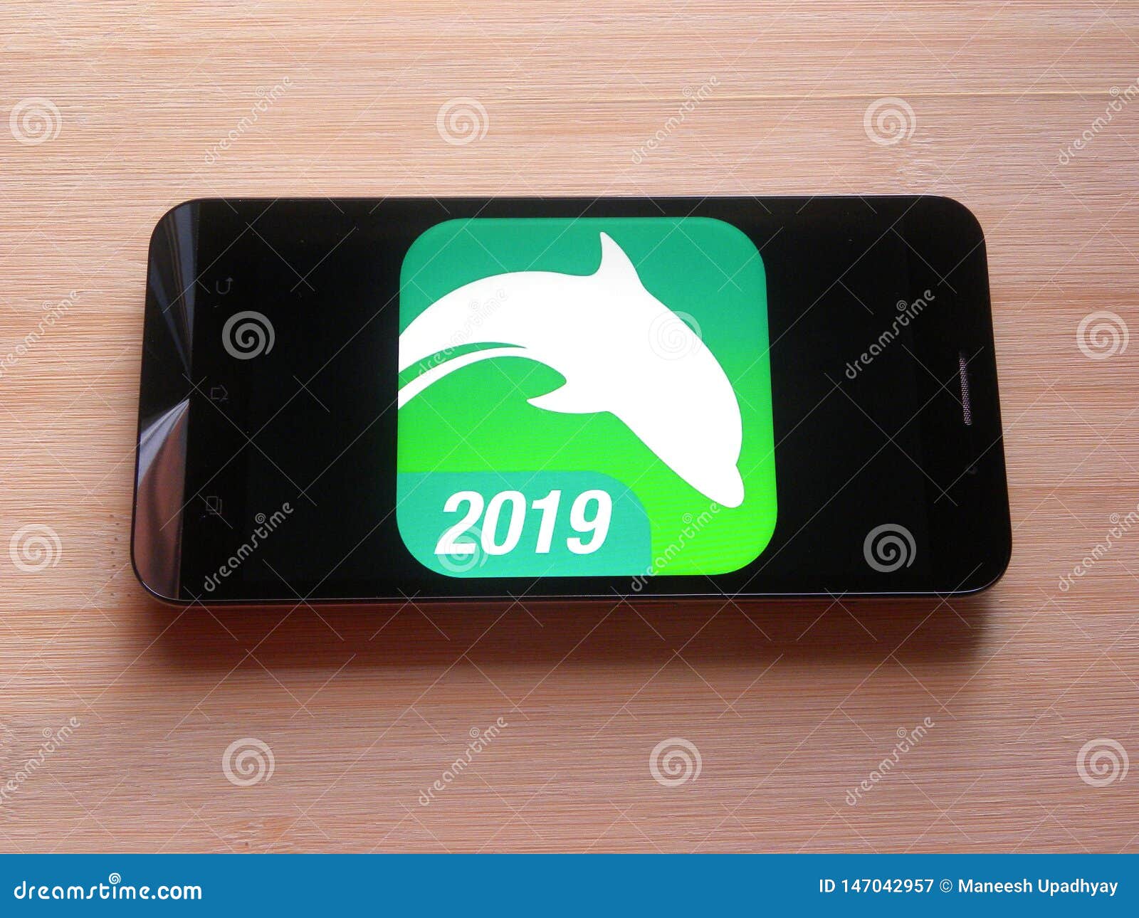 Dolphin Browser app editorial photography. Image of connection - 147042957