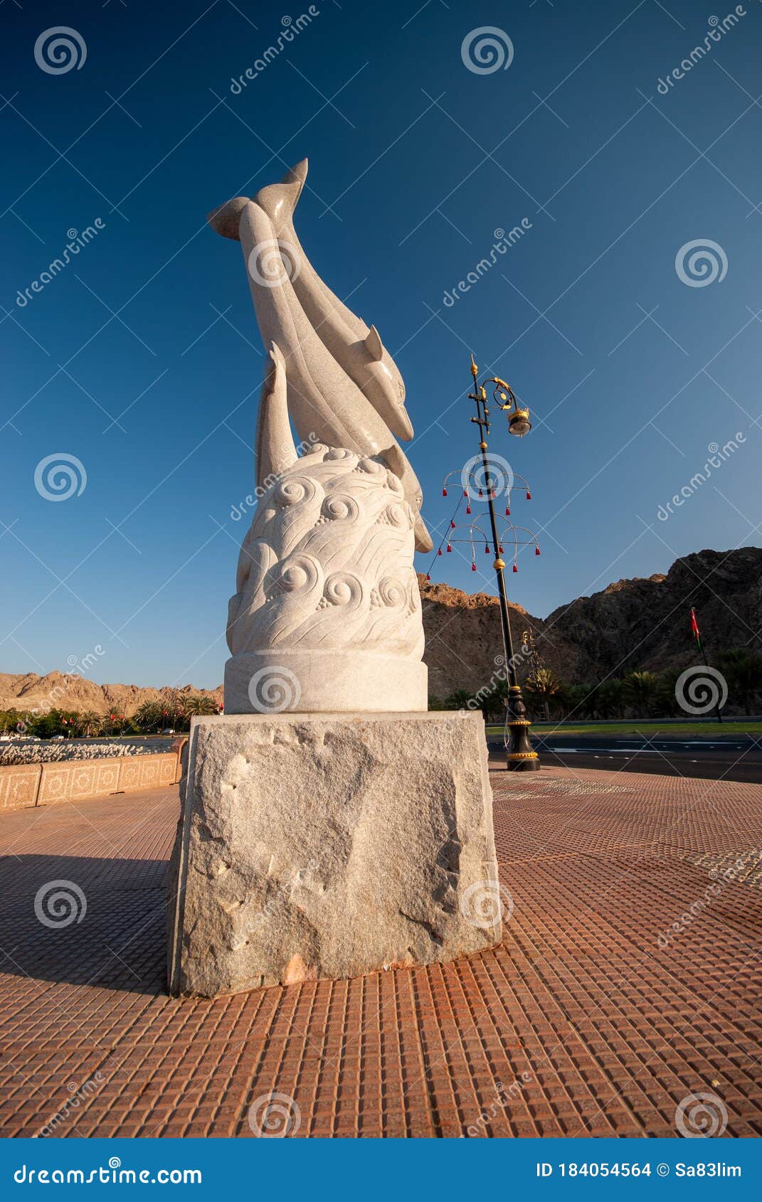 Corniche Mutrah Muscat editorial stock image. Image of oman - 184054564