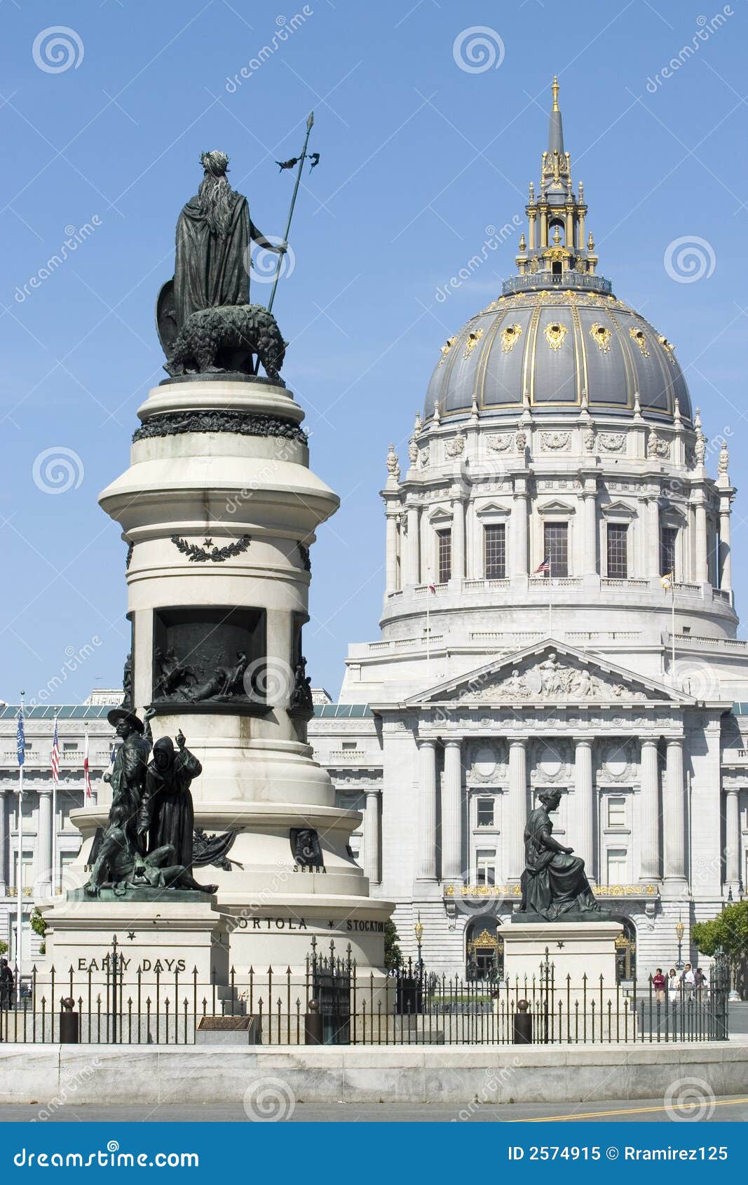 Dome with all statues stock image. Image of built, building - 2574915