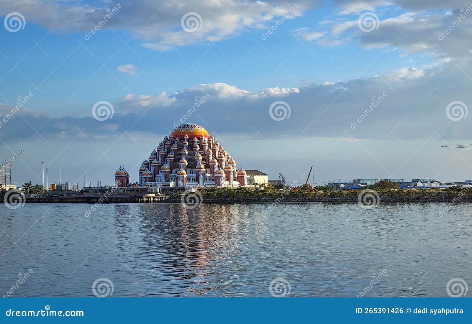 99 Dome Mosque editorial photo. Image of coast, ocean - 265391426