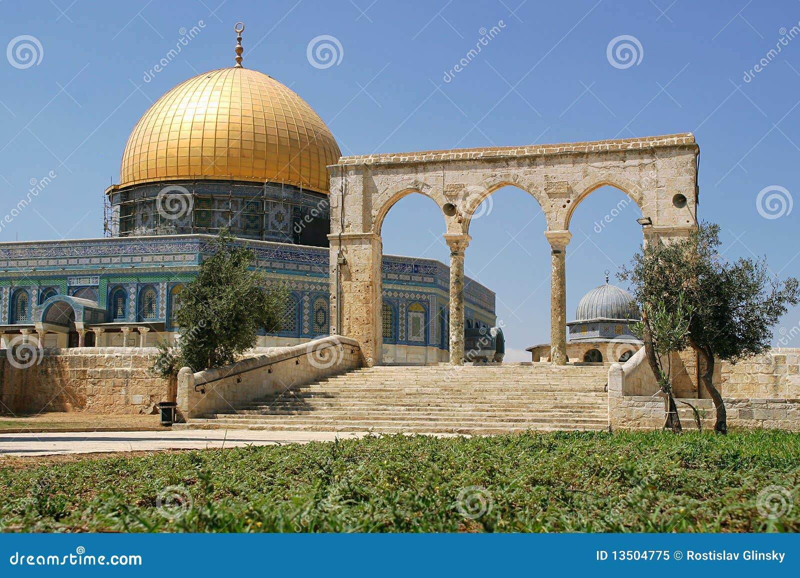 Dome on the Rock mosque. stock image. Image of popular - 13504775