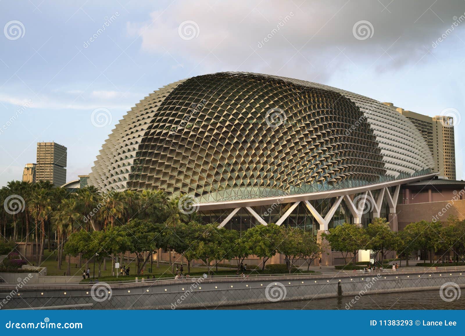 Dome-shaped Esplanade Theater in Singapore Editorial Stock Photo ...