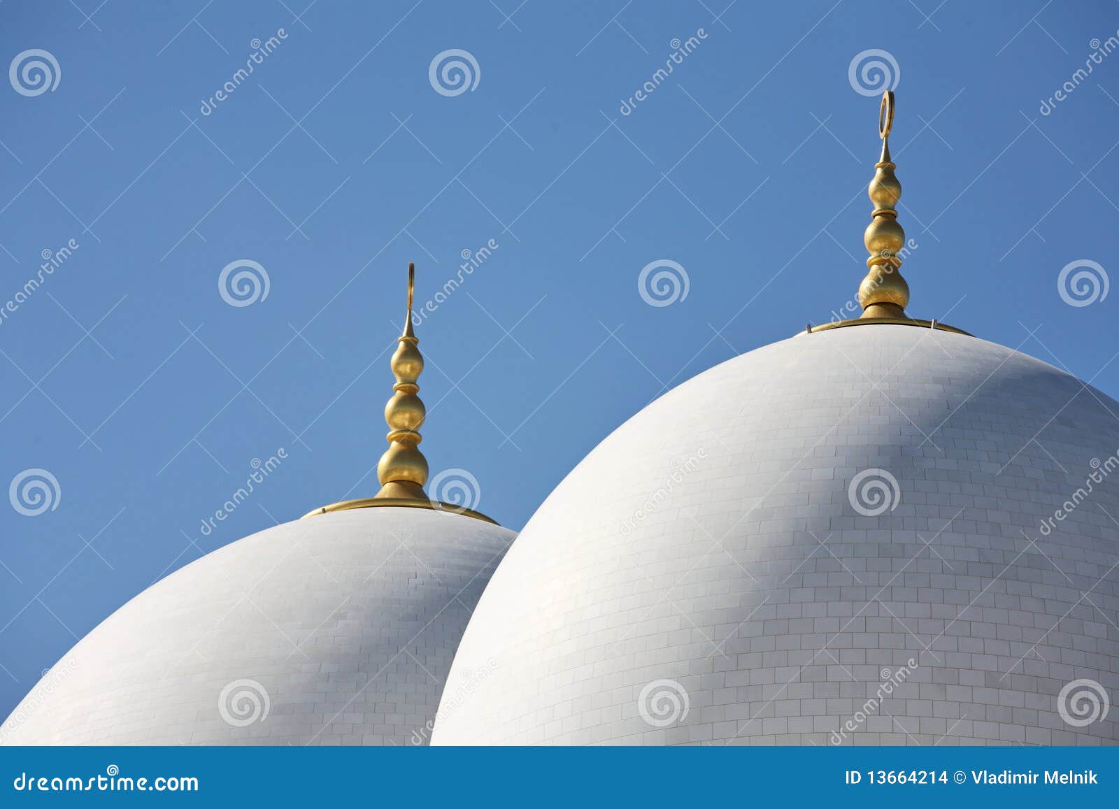 Domes of Sheikh Zayed Mosque in Abu Dhabi Stock Photo - Image of ...