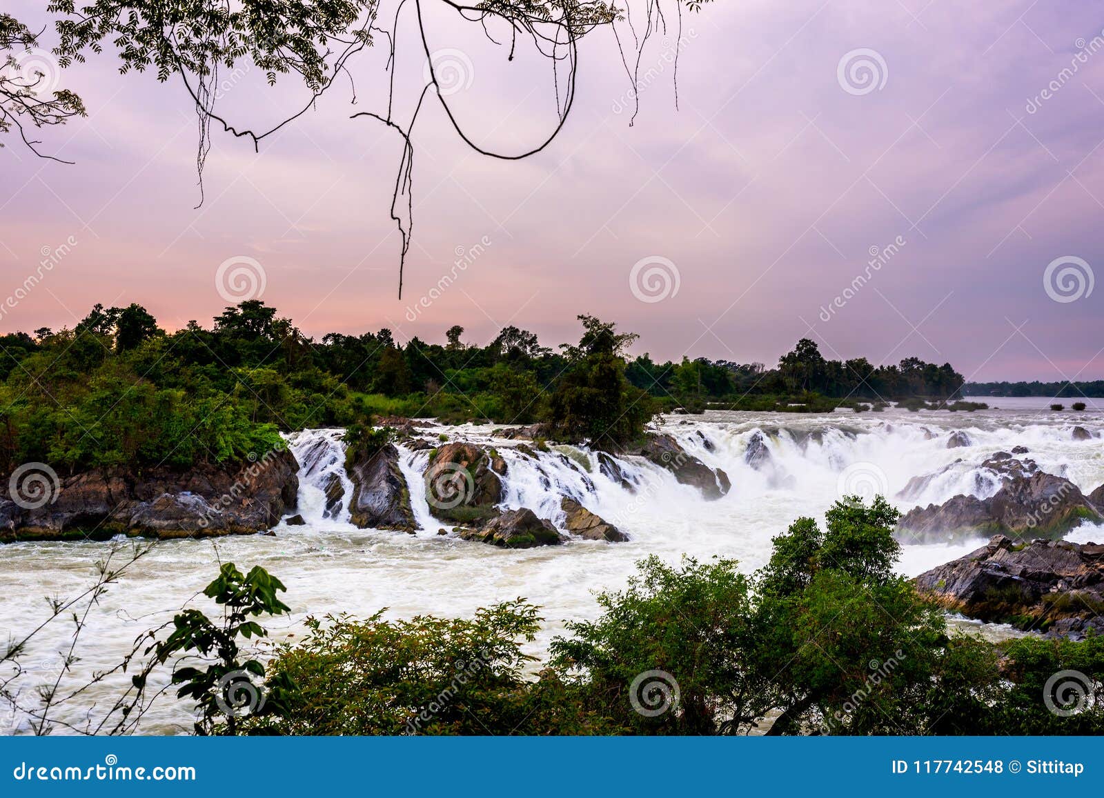 Don Pha Pheng Waterfall, Laos Stock Photo - Image of relax, laos: 117742548