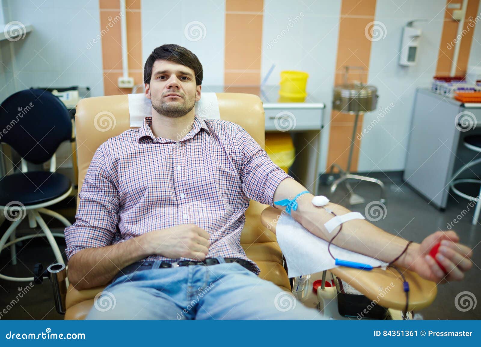 Donating blood stock image. Image of dropper, medicine - 84351361