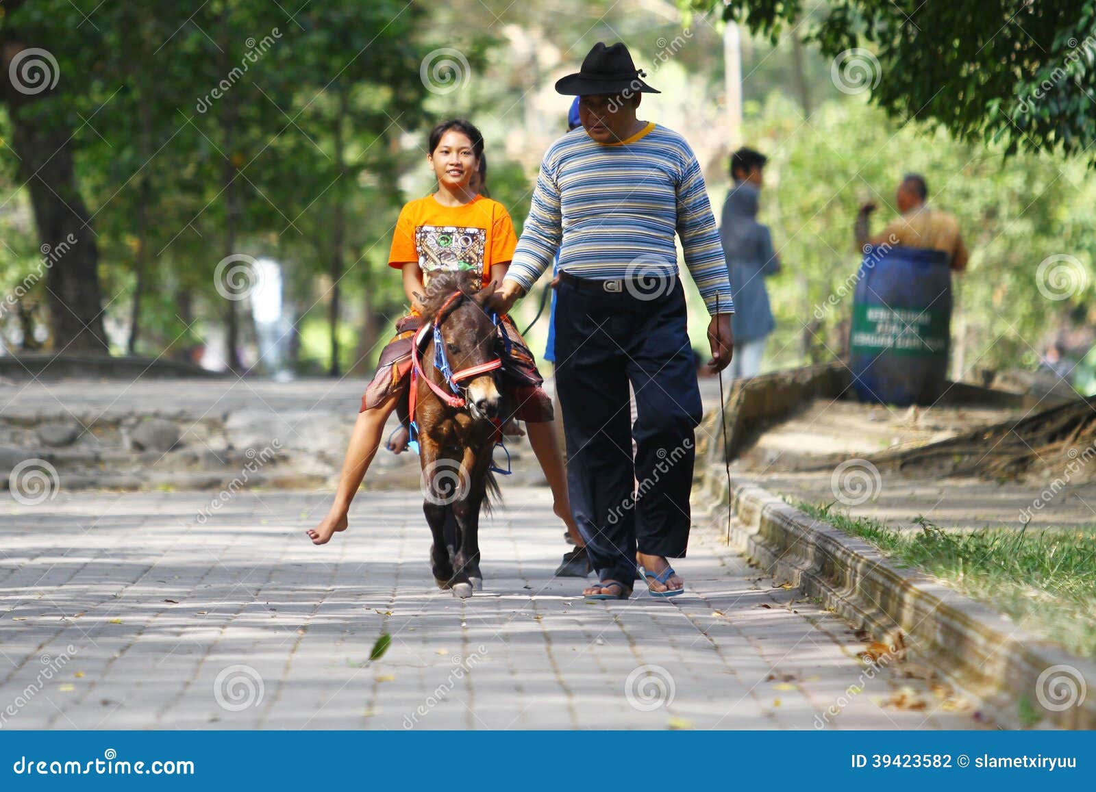 A donkey editorial photography. Image of blood, haunting - 39423582