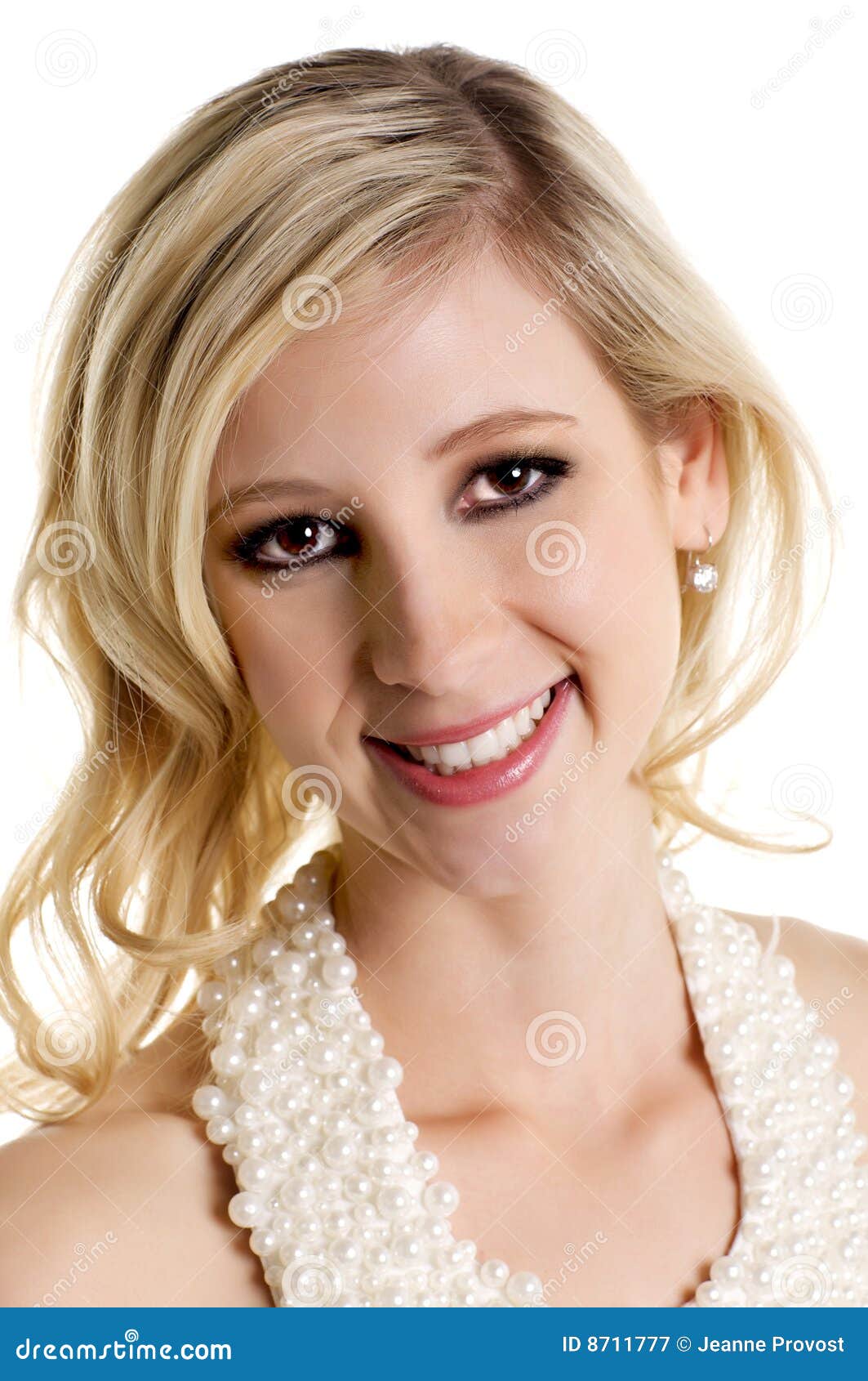 Donna bionda affascinante immagine stock. Immagine di ritratto - 8711777