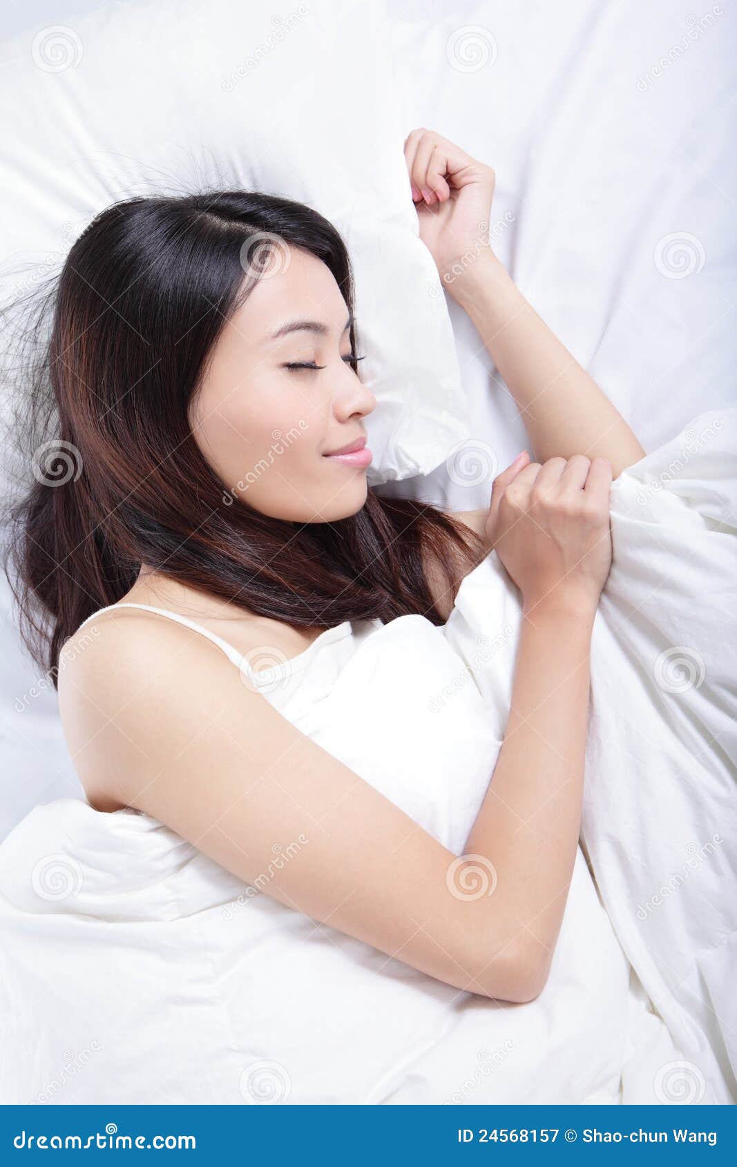 Donna Che Dorme Sulla Base Di Mattina Immagine Stock - Immagine di ...