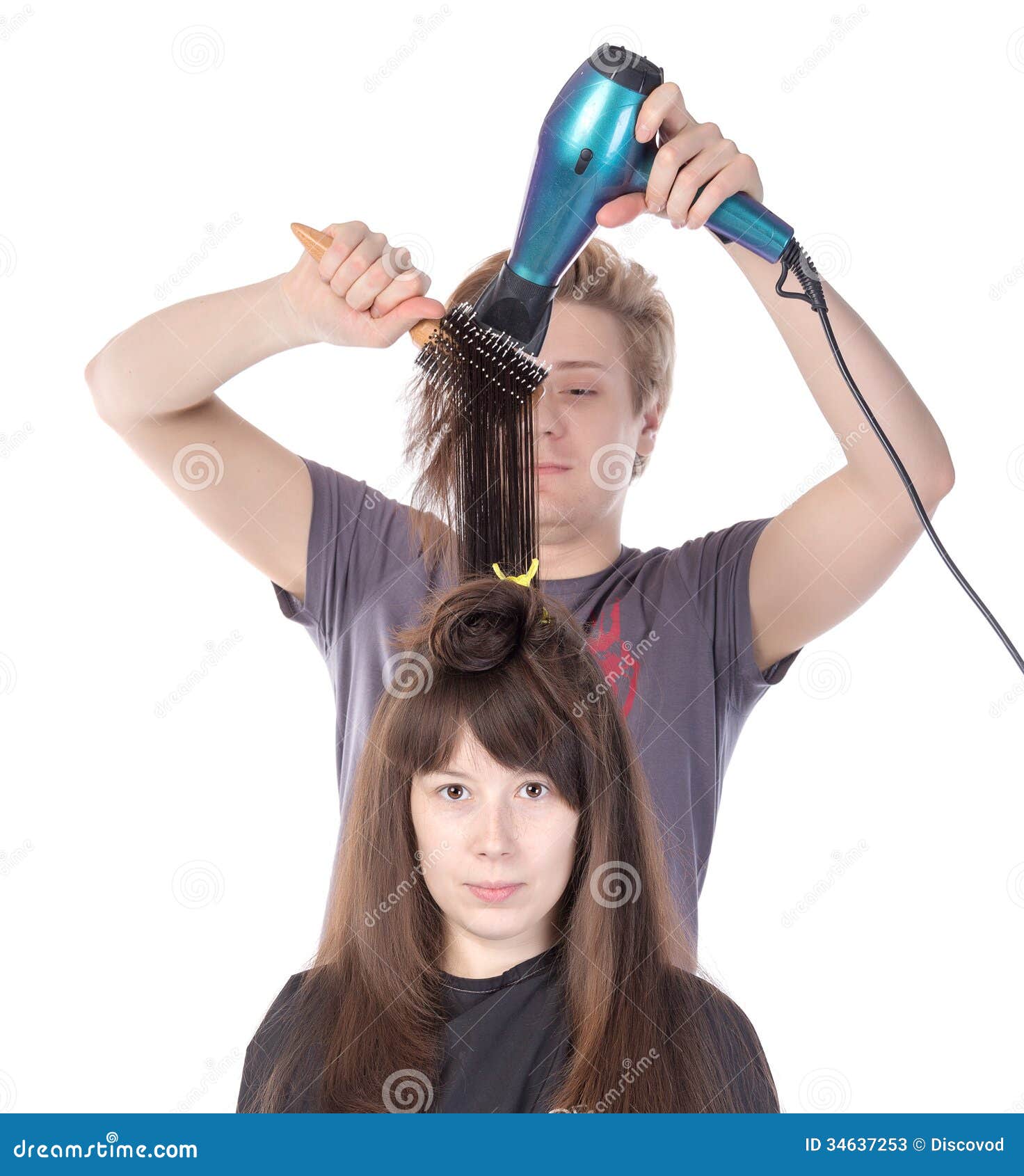 Donna Che Gode Facendo I Suoi Asciugare Col Phon Capelli Immagine Stock ...