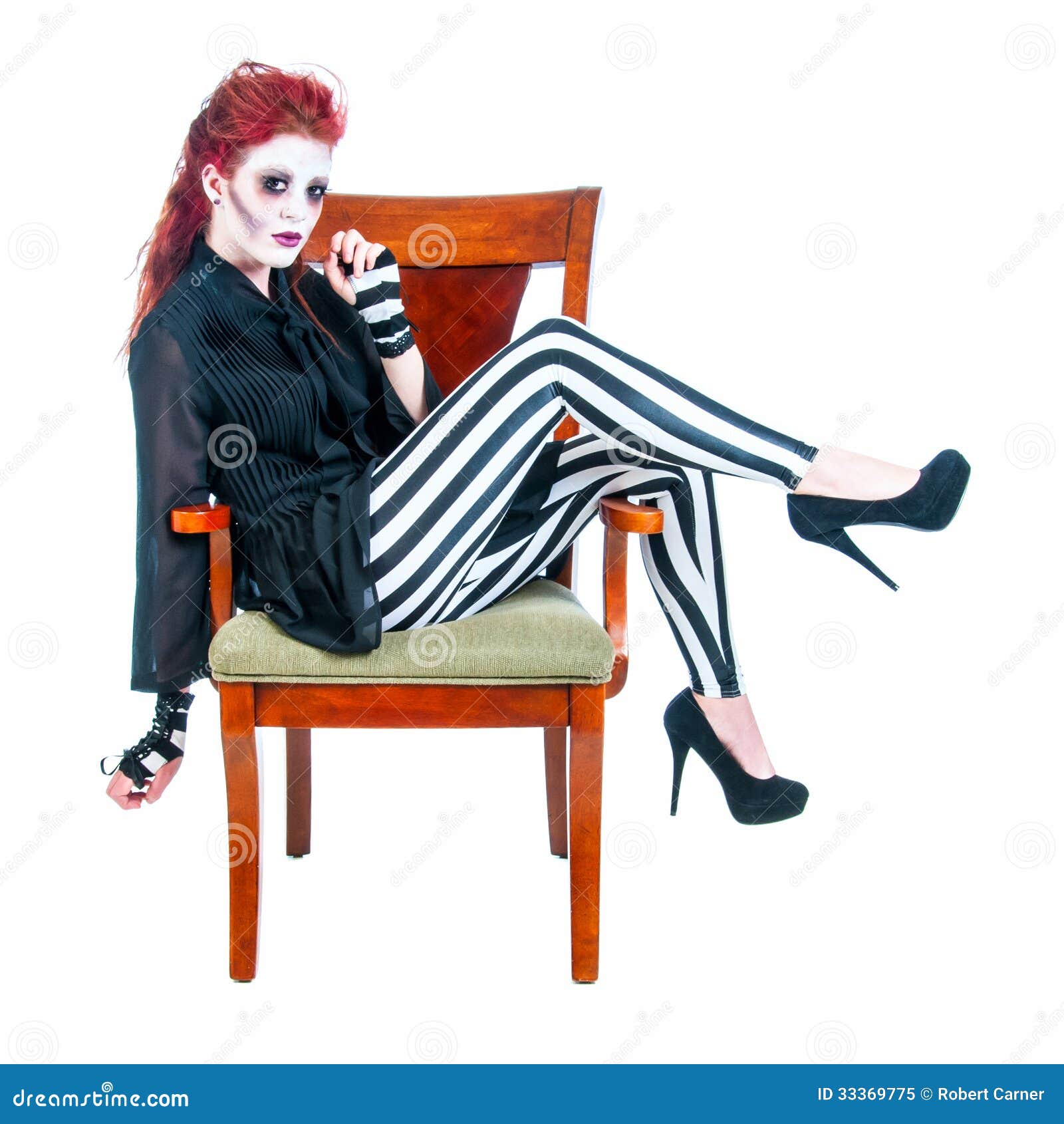 Donna Dello Zombie Della Testarossa Messa Immagine Stock - Immagine di ...