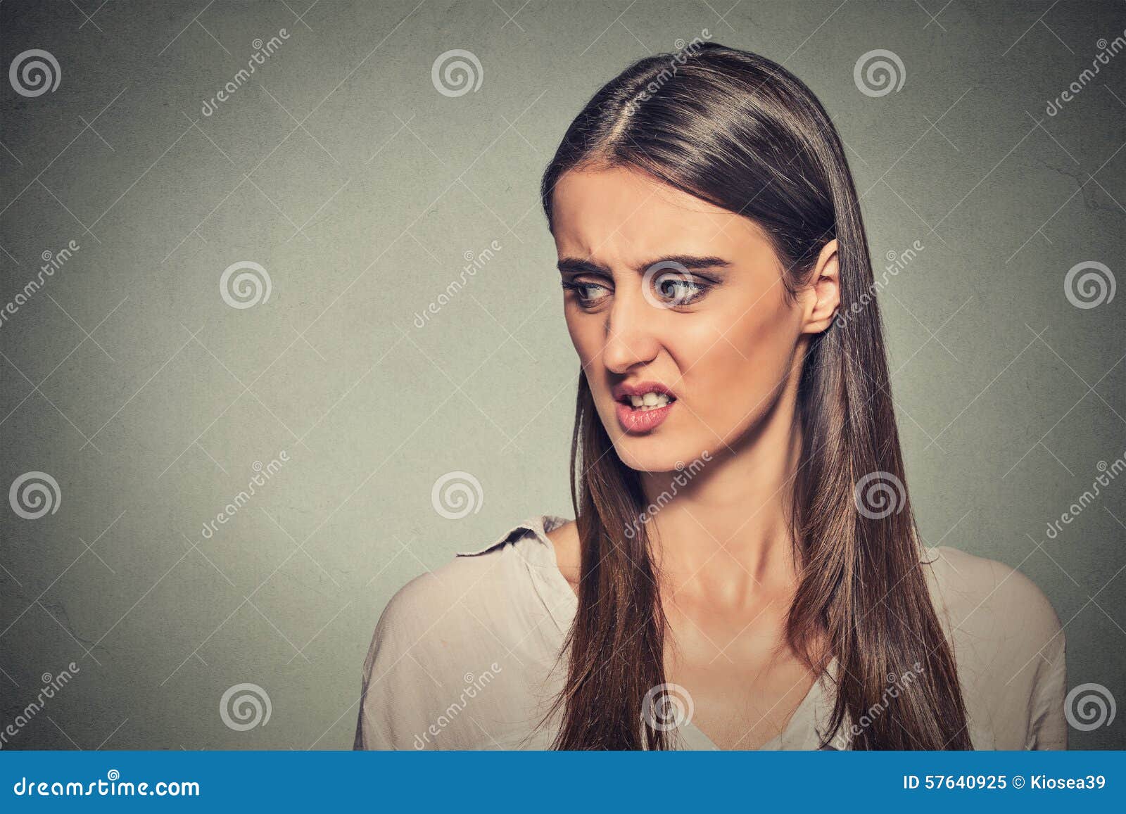 Donna disgustata immagine stock. Immagine di faccia, offerta - 57640925
