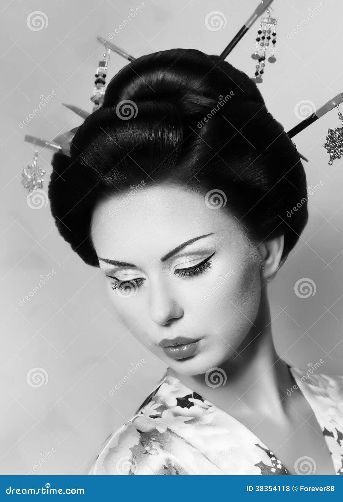 Donna Giapponese Della Geisha Fotografia Stock - Immagine di bellezza ...