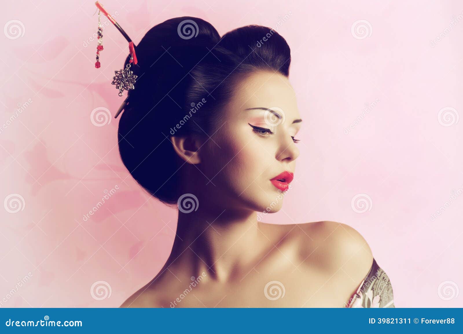 Donna Giapponese Della Geisha Immagine Stock - Immagine di costume ...